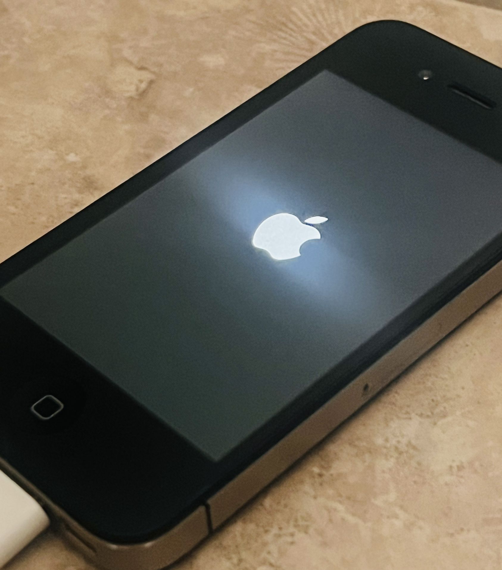 Two CLASSIC iPods ( iPod 3G 2004, iPod Touch) CLASSIC iPod Shuffle, And ...