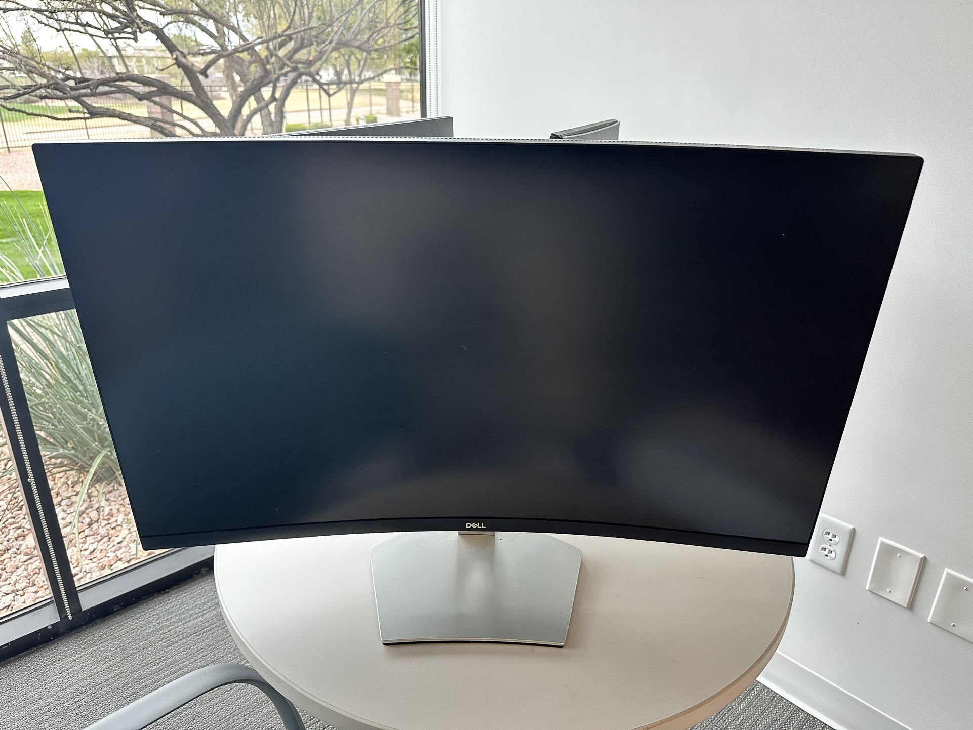 Dell 32-inch Curved Monitor for Sale in Scottsdale, AZ - OfferUp