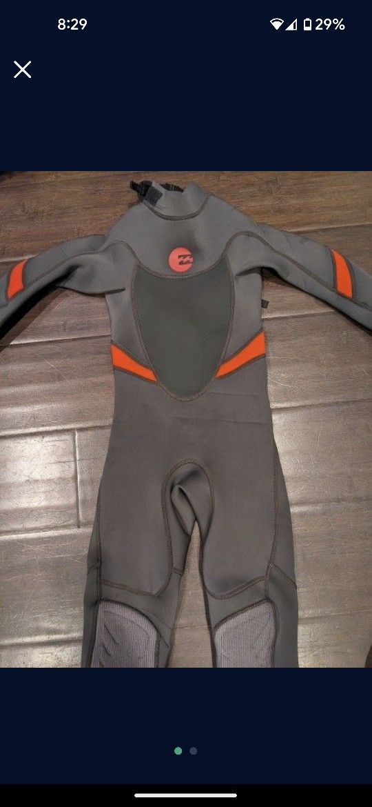 Like new Billabong 302 Synergy Kids Wetsuit 6 for Sale in Santa Ana, CA ...