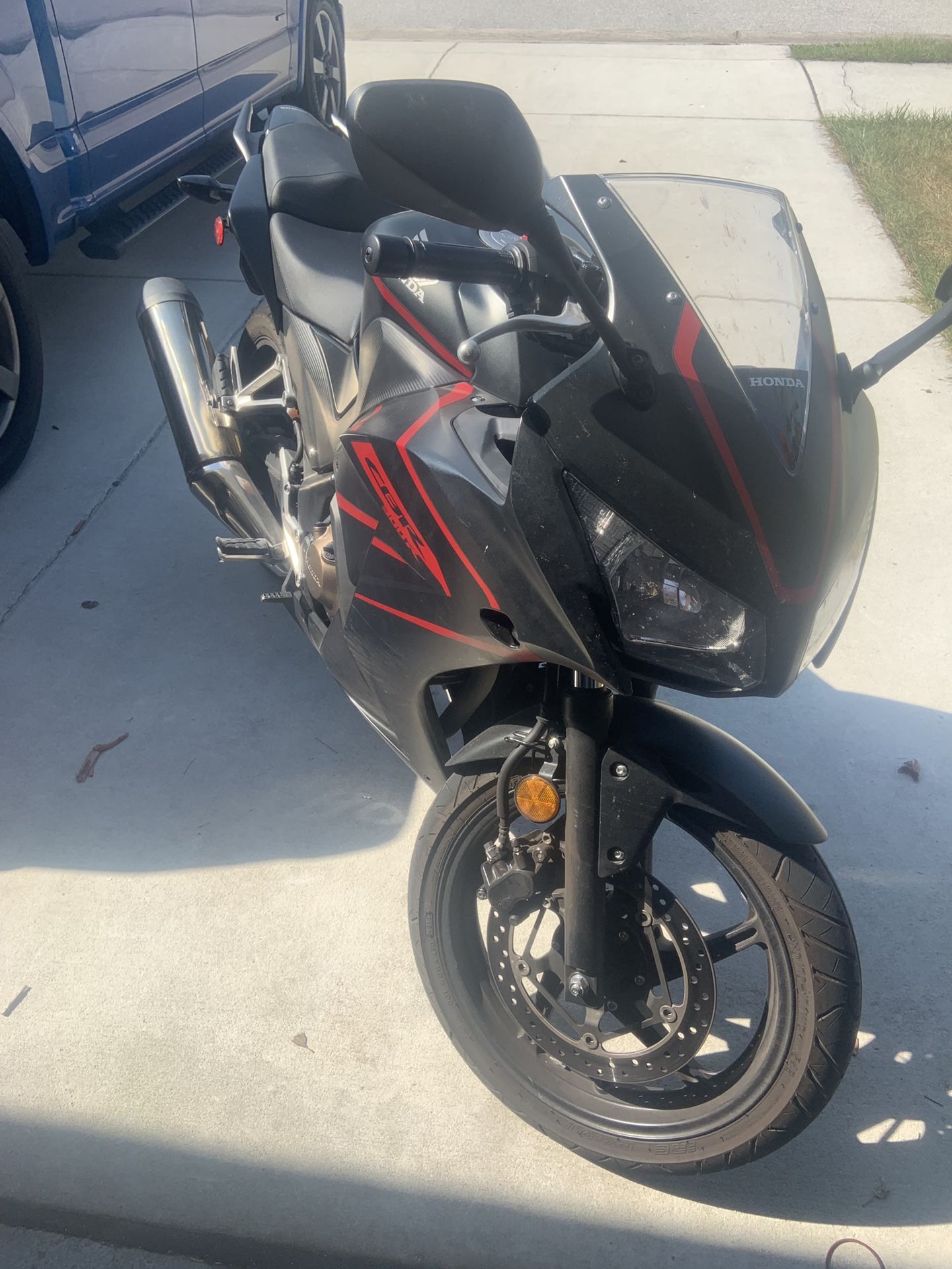 2018 Honda CBR300R motorcycle for Sale in Auburndale, FL - OfferUp