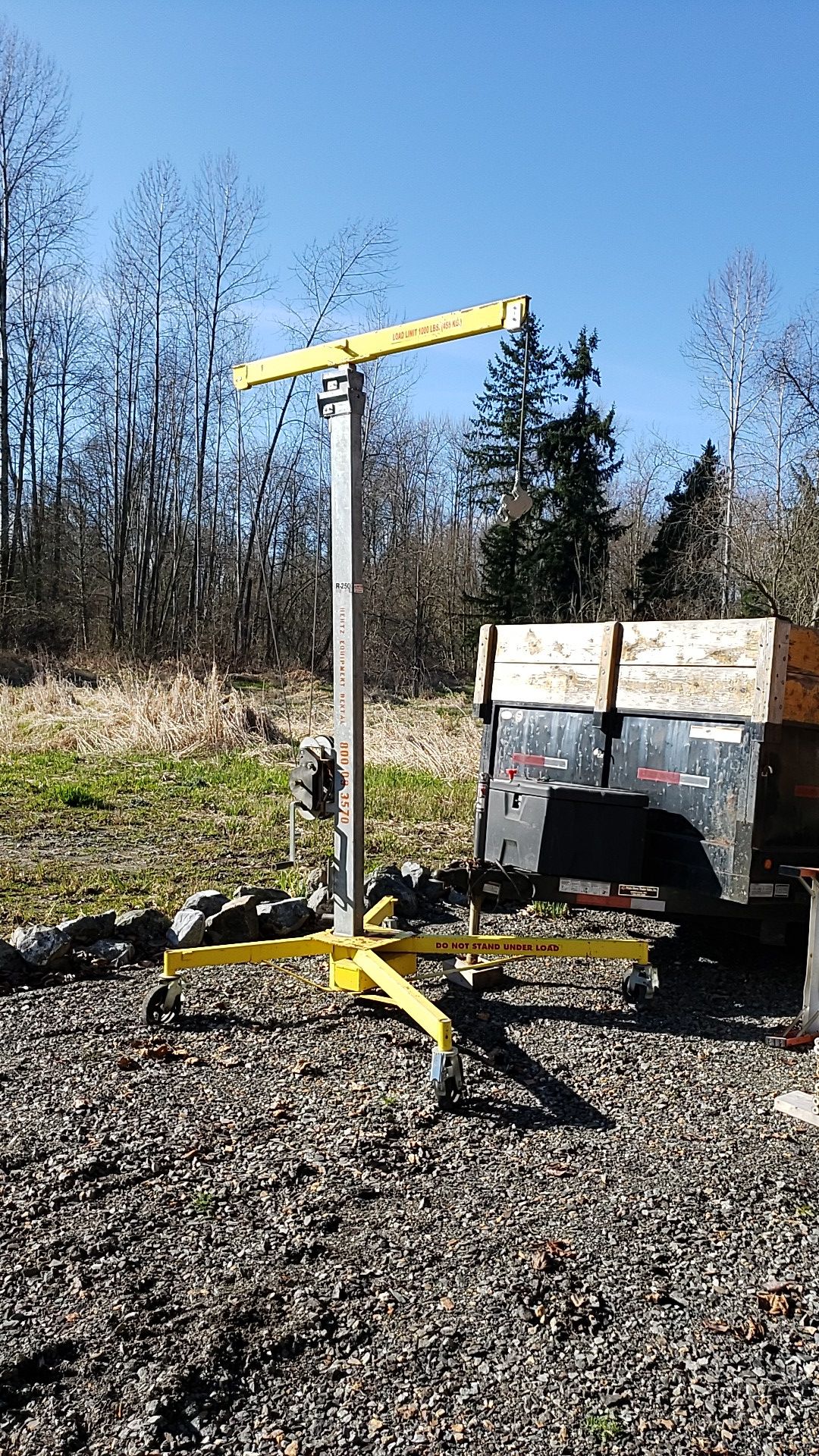 Roust-a-bout material lift. 25ft for Sale in Lake Stevens, WA - OfferUp
