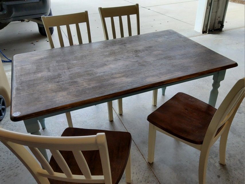 3x5 Table And 4 Chairs for Sale in Clermont, FL - OfferUp