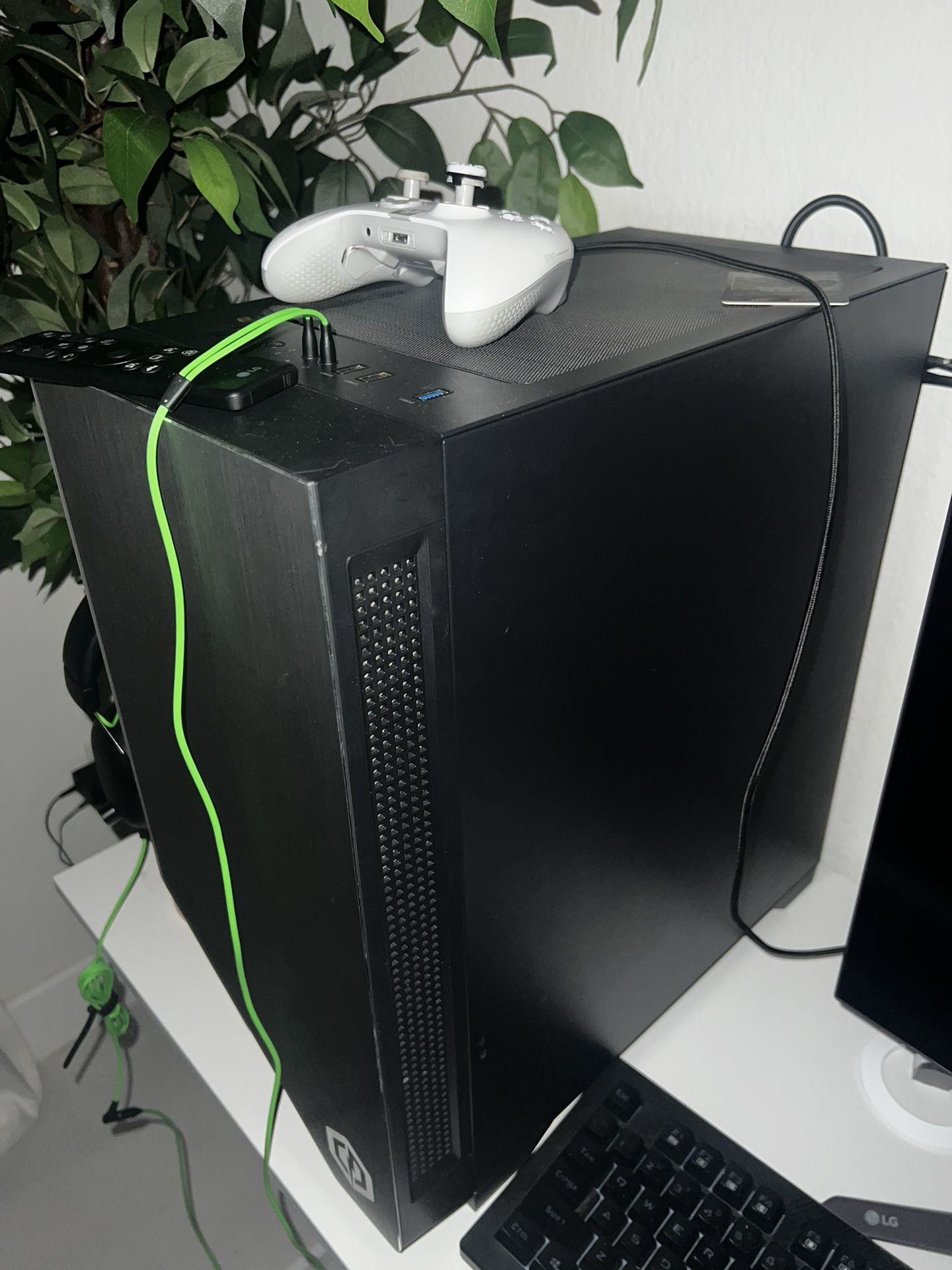 Pc Gaming Plus Monitor Plus More for Sale in Orlando, FL - OfferUp