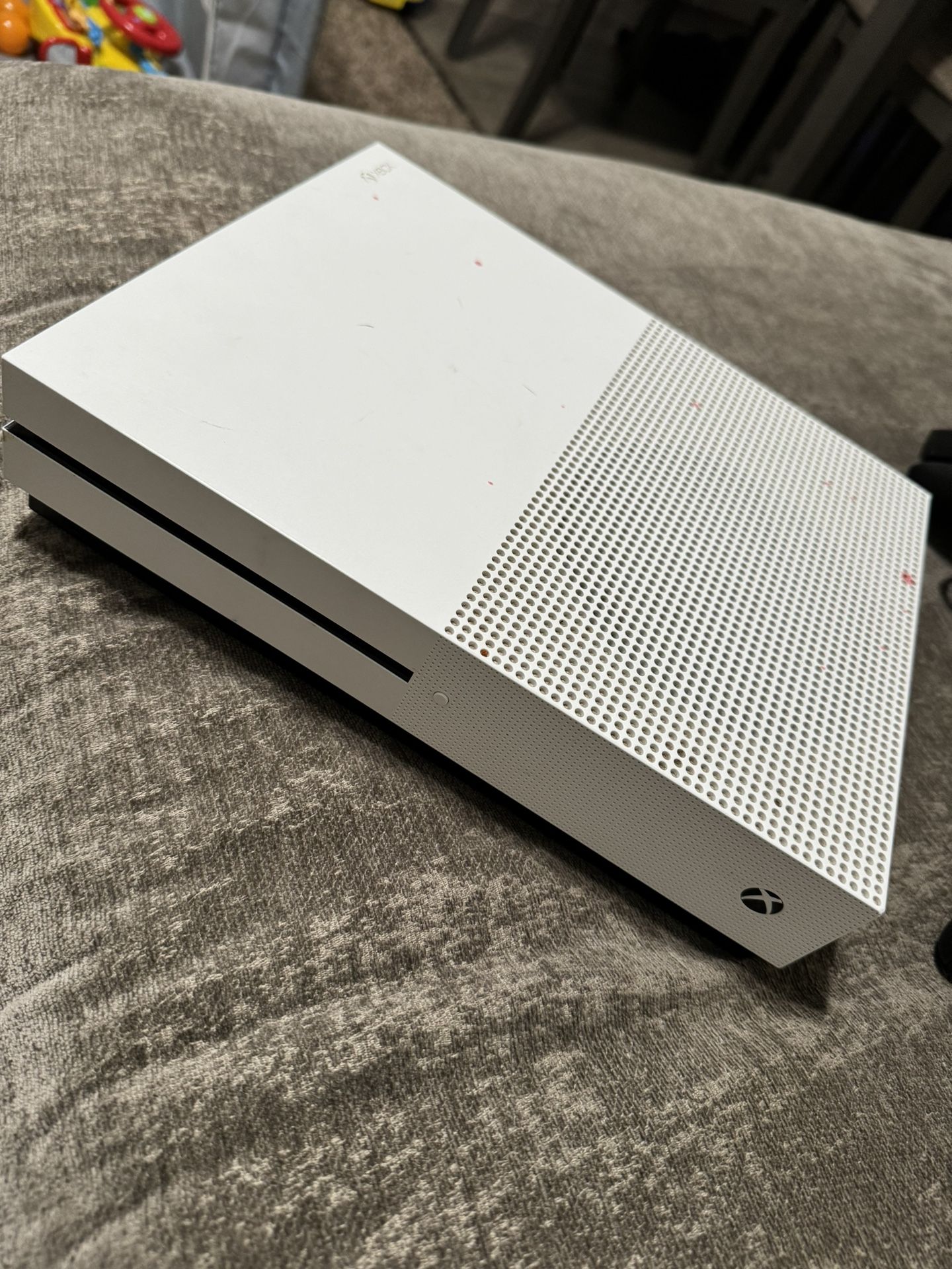 Xbox 1 S for Sale in Bakersfield, CA - OfferUp