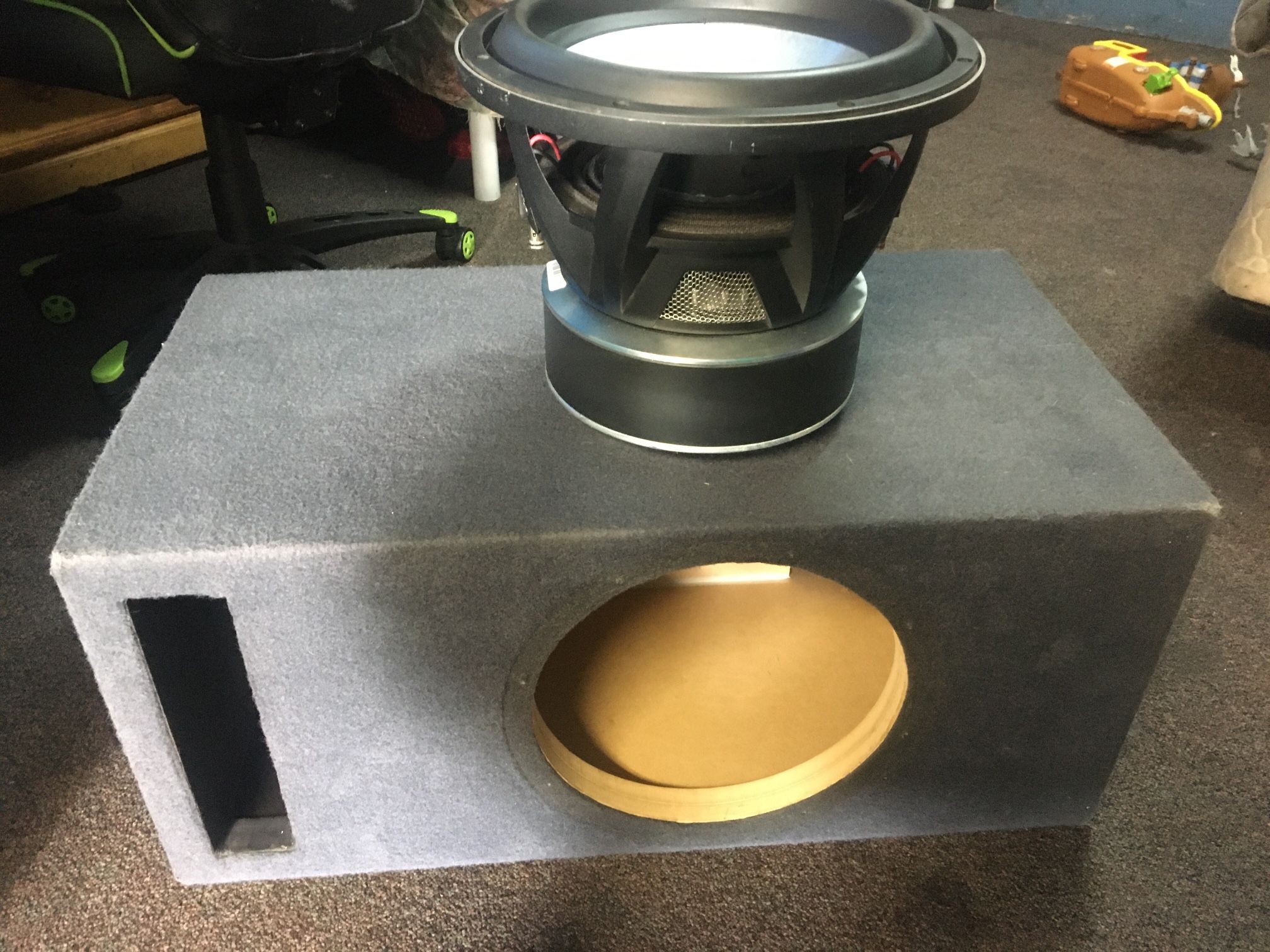 320$ MTX 9500 12" with ported box 1000w Rms 2000peak for Sale in ...
