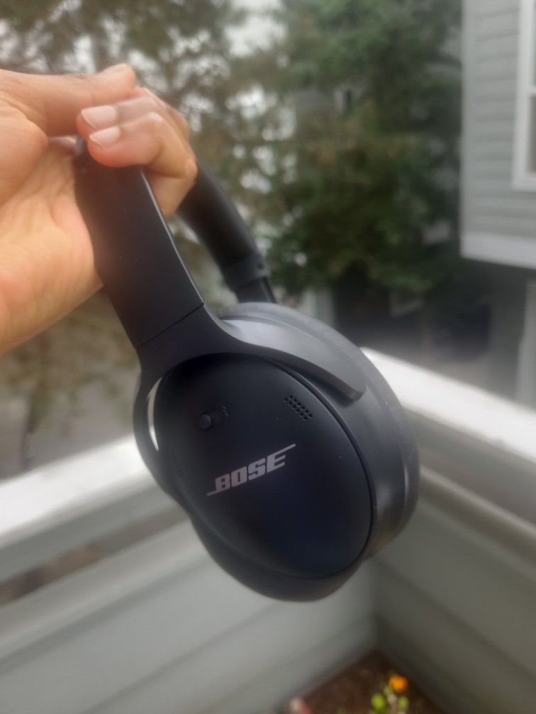 Bose Quiet Comfort 45 for Sale in Seattle, WA - OfferUp
