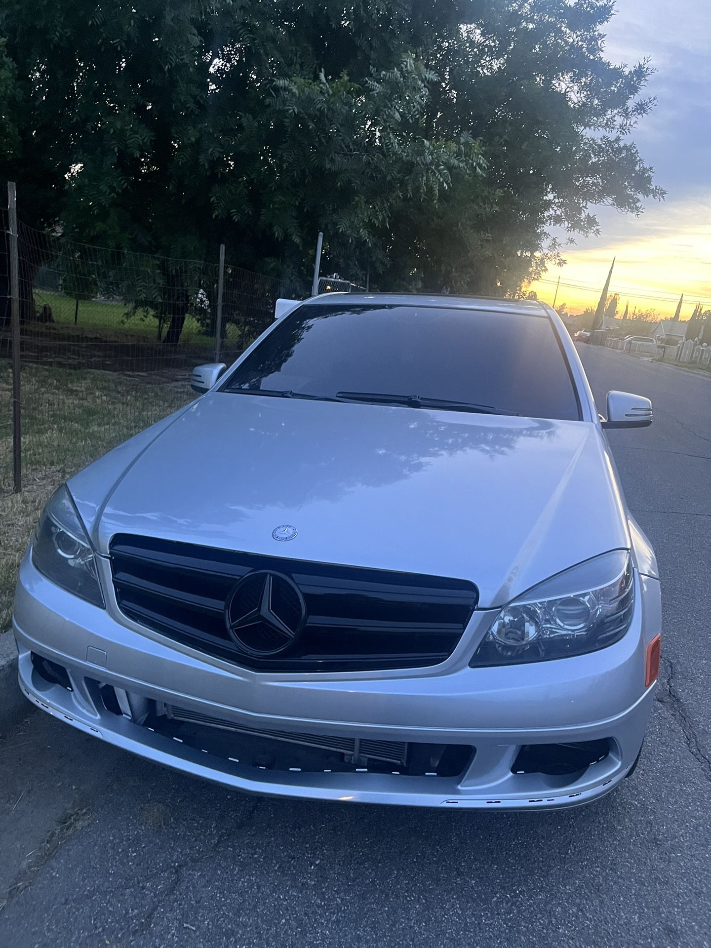 Mercedes Benz C350 for Sale in San Bernardino, CA - OfferUp
