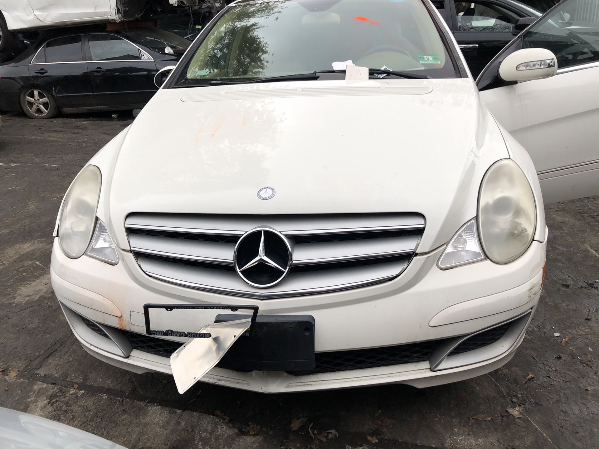 Mercedes R350 2007 Selling Parts Only Vehicle Not For Sale for Sale in ...