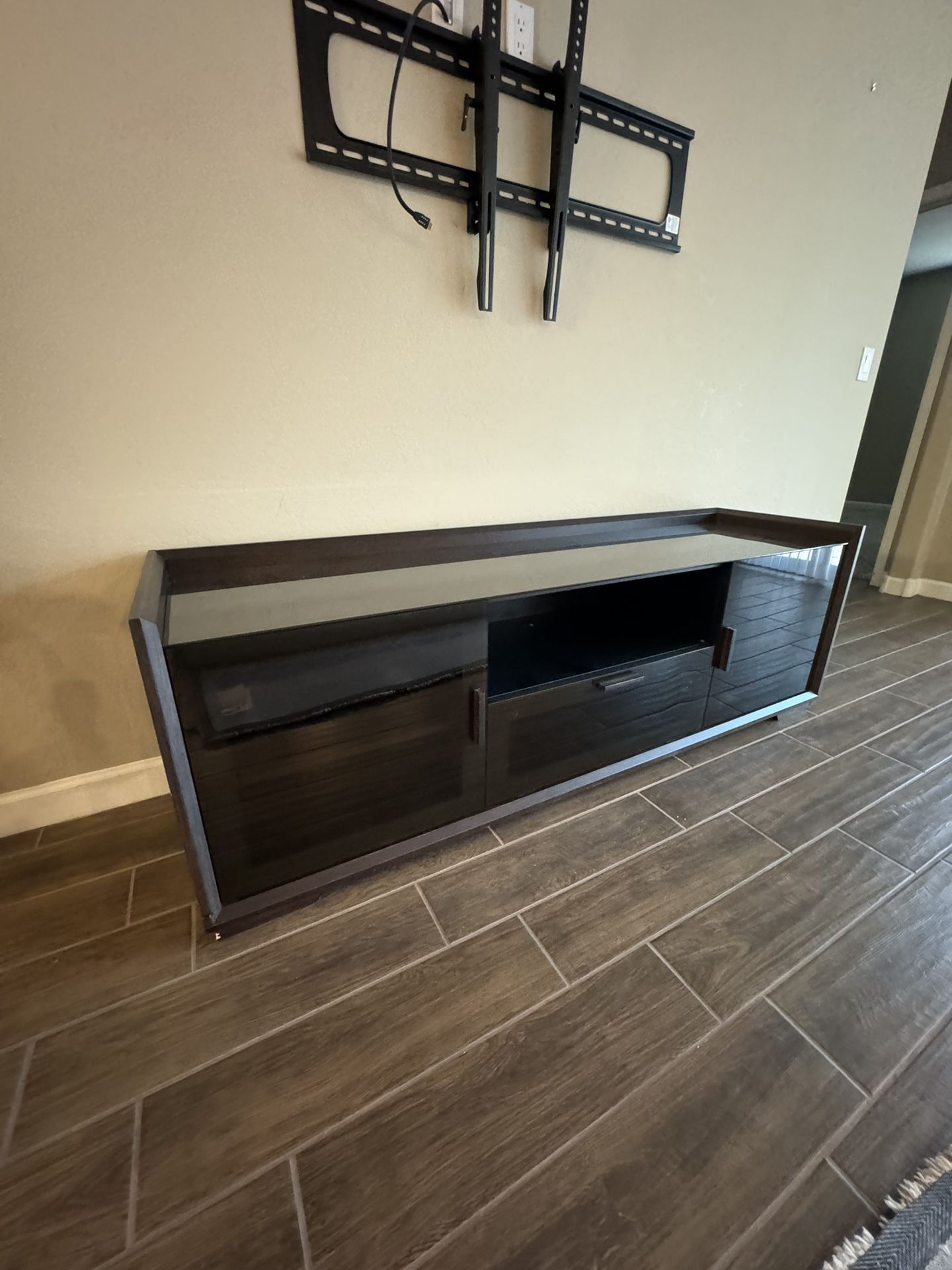 Glass Entertainment Stand for Sale in Scottsdale, AZ - OfferUp