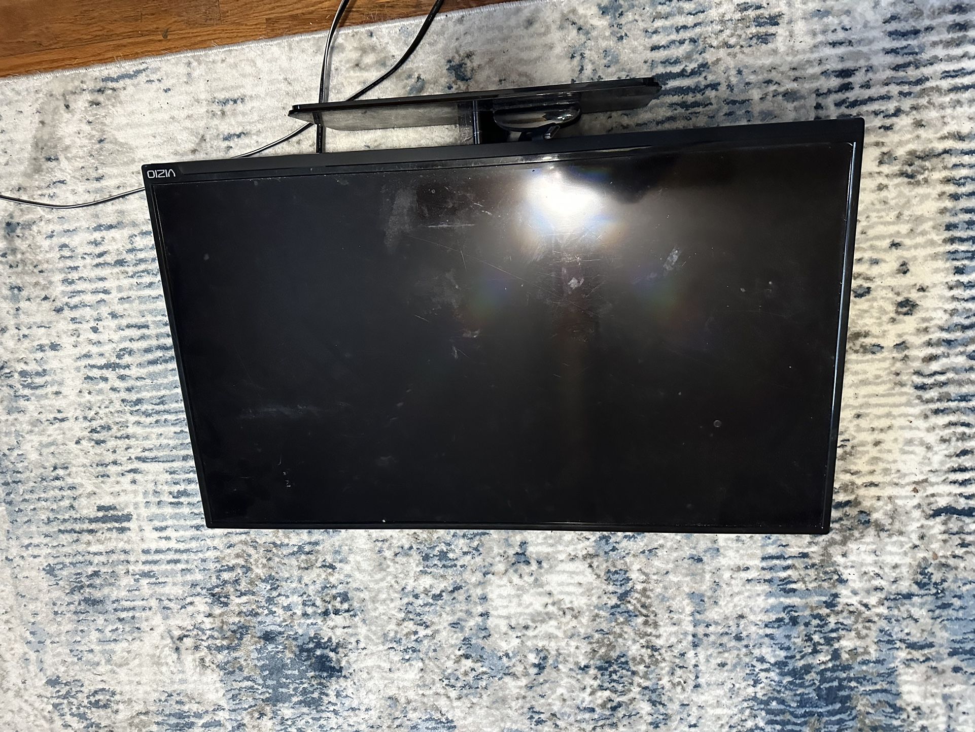 24in VIZIO TV with Roku for Sale in Greenville, SC - OfferUp