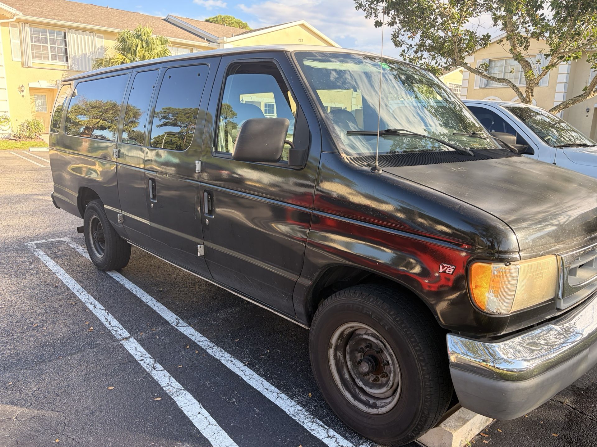 Ford Club Wagon XLT long van/minibus. for Sale in Miami Beach, FL - OfferUp