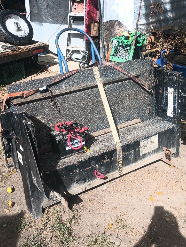 Tommy Gate Rear Truck Lift 60% Off for Sale in Hayward, CA - OfferUp