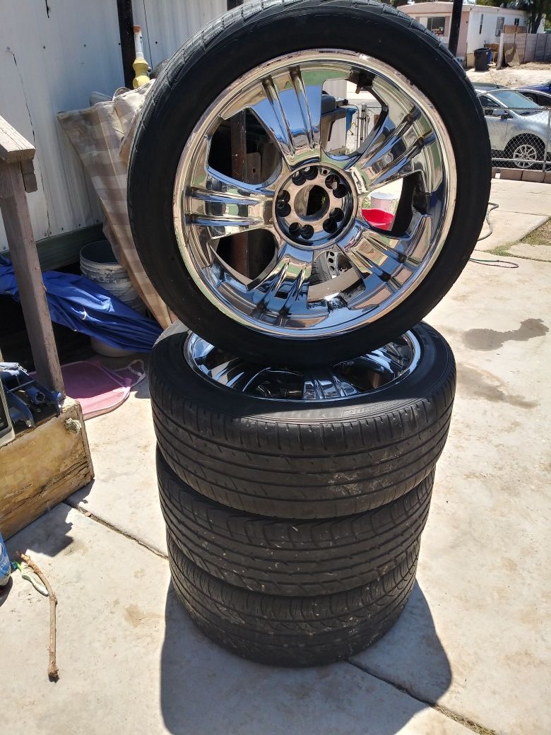 20 in. Chrome wheels 5 lug universal for Sale in North Las Vegas, NV ...
