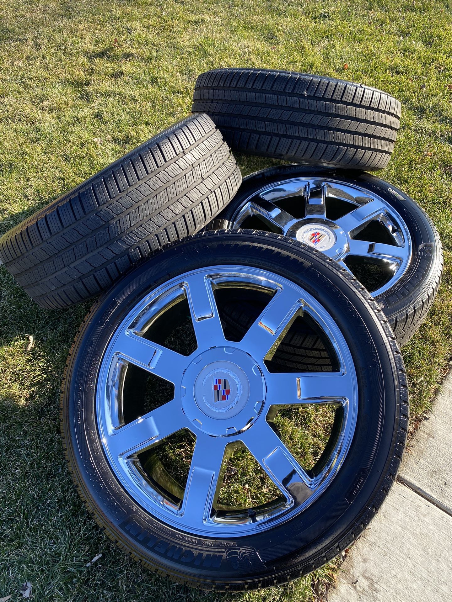 22” Inch Escalade 6 Lug GM Wheels and Tires GM Rims for Sale in Bedford ...
