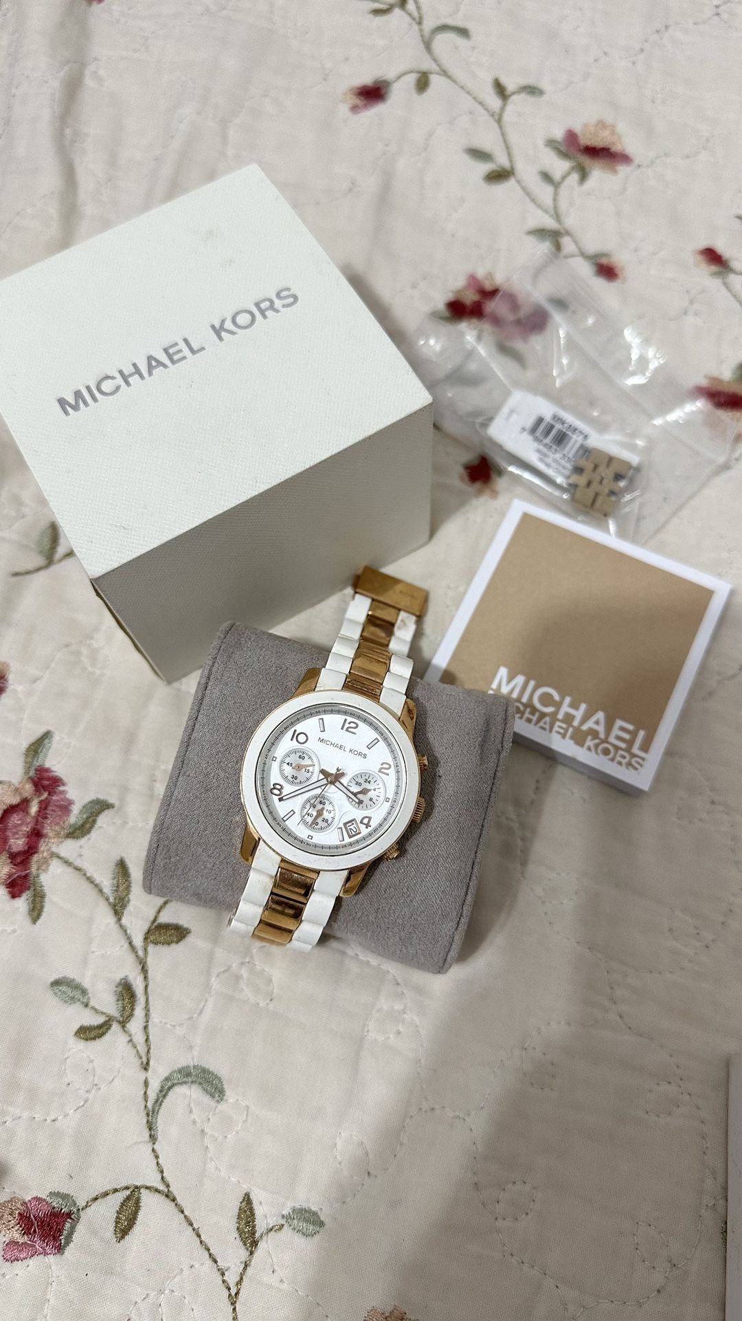 Reloj MK for Sale in Miami Beach, FL - OfferUp