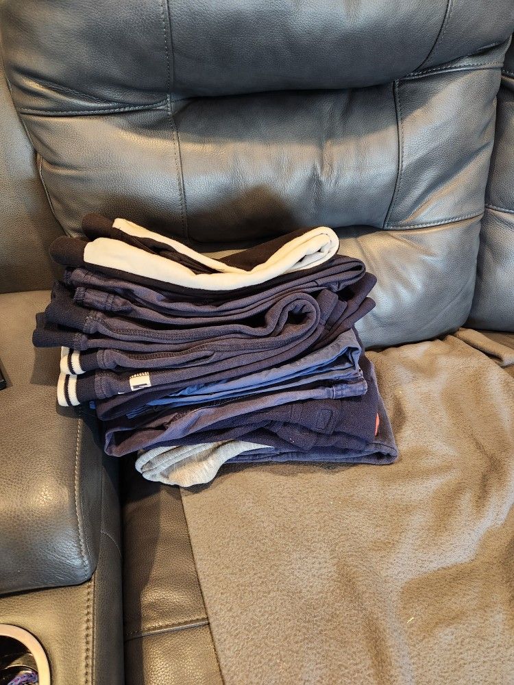 FREE Boy's Pants for Sale in Worth, IL - OfferUp