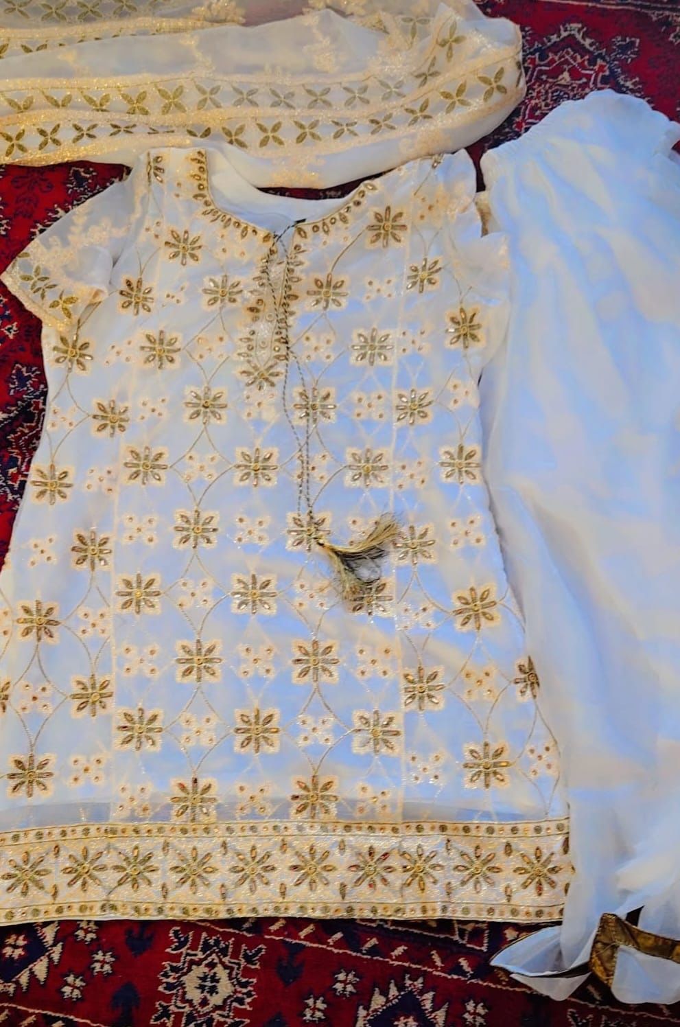 Elegant Women’s White & Gold Traditional Outfit – 3-Piece Set for Sale ...