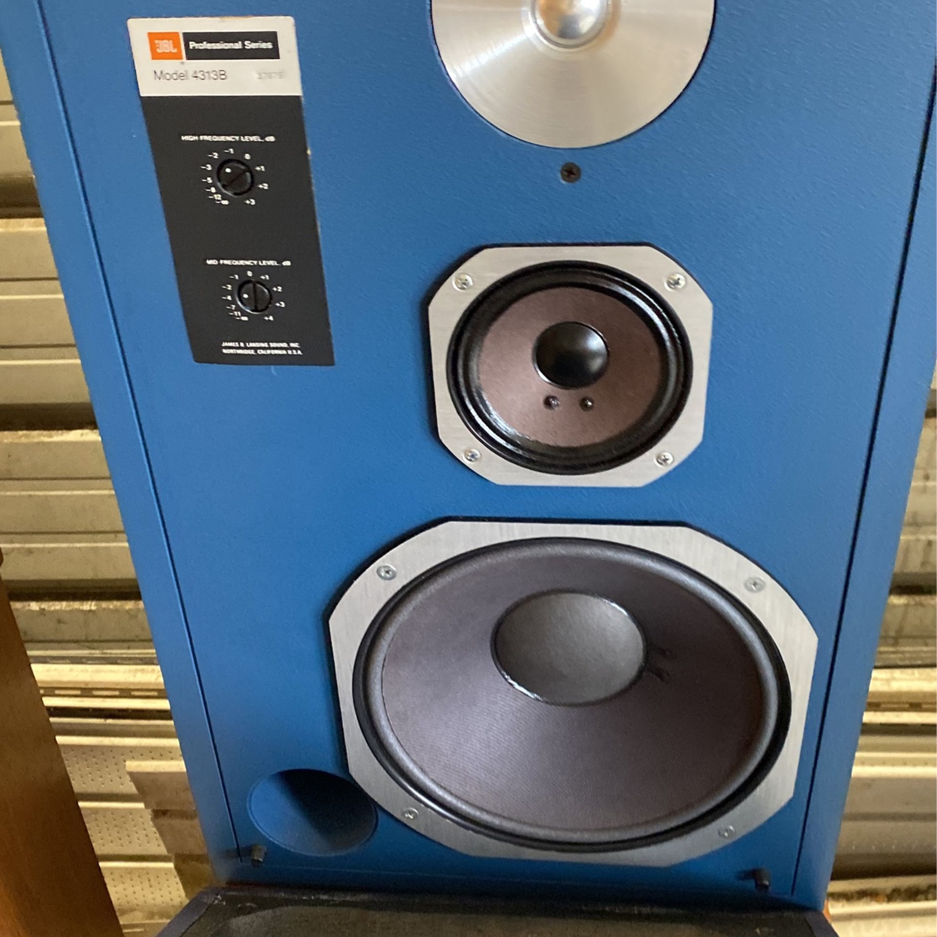 JBL Model 4313B Set Of 2 for Sale in Dundalk, MD - OfferUp