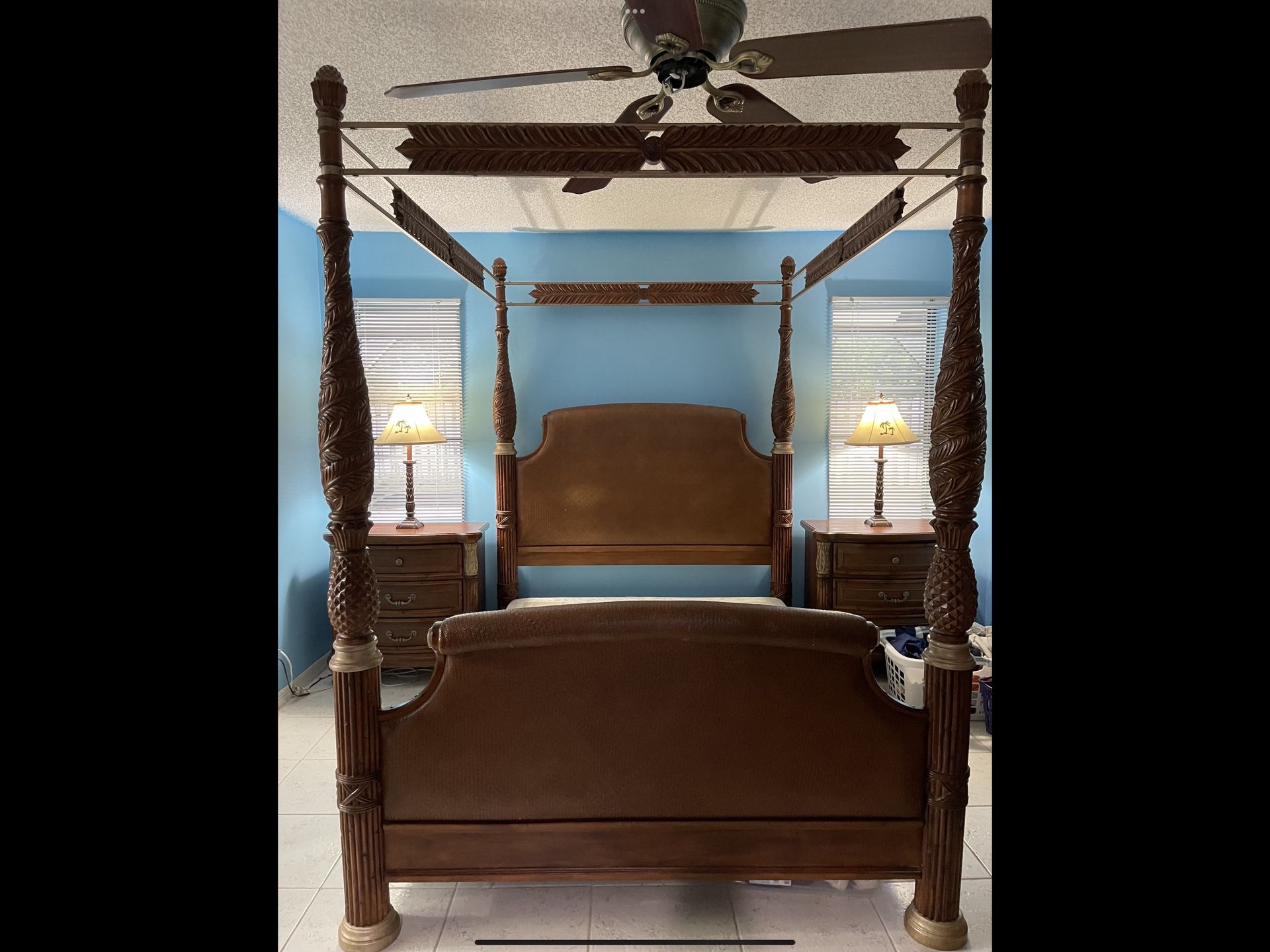 9 Piece Tropical Canopy Queen Bedroom Set for Sale in Boca Raton, FL ...