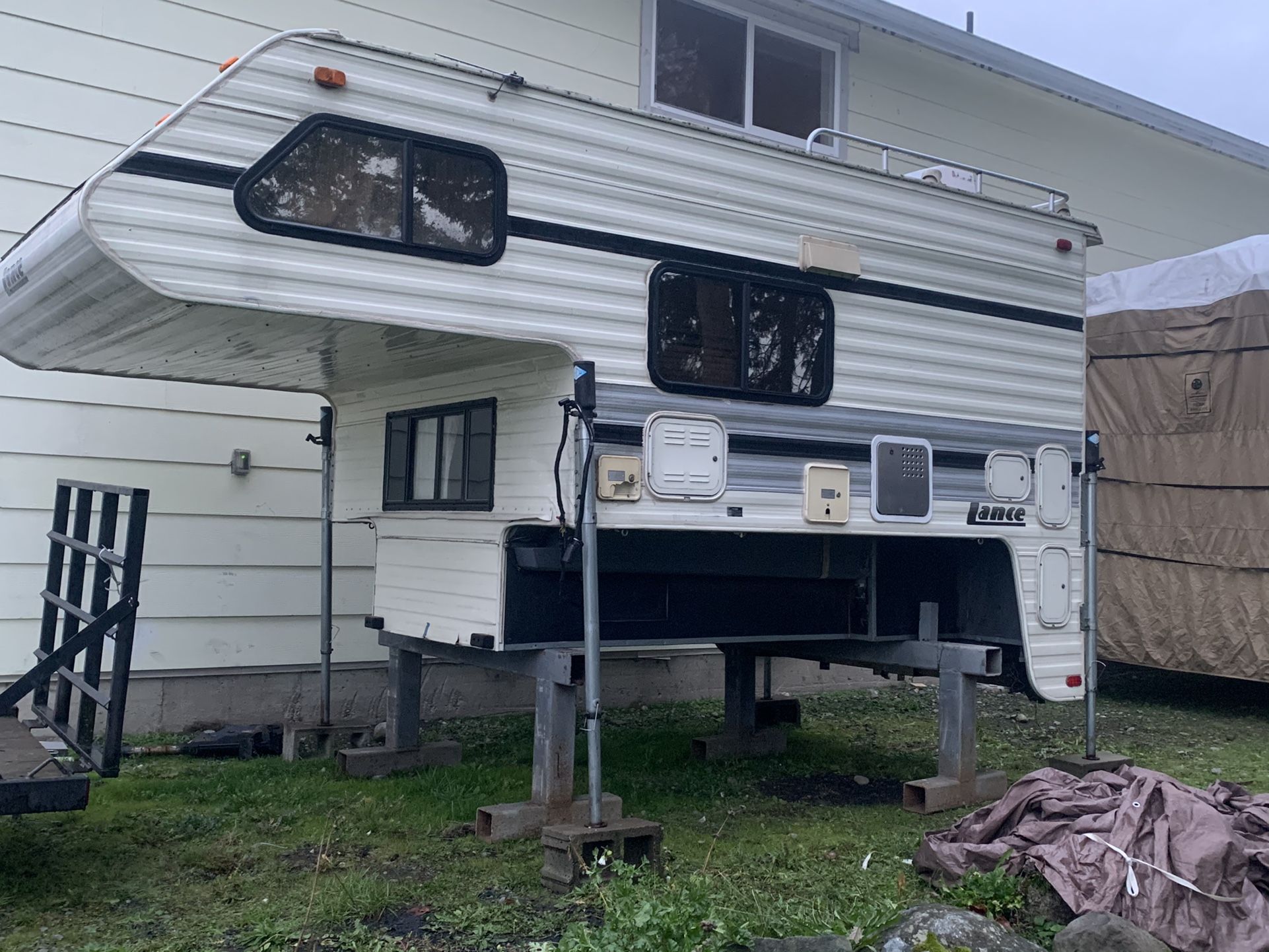 1988 lance 480 9.6 for Sale in Spanaway, WA - OfferUp