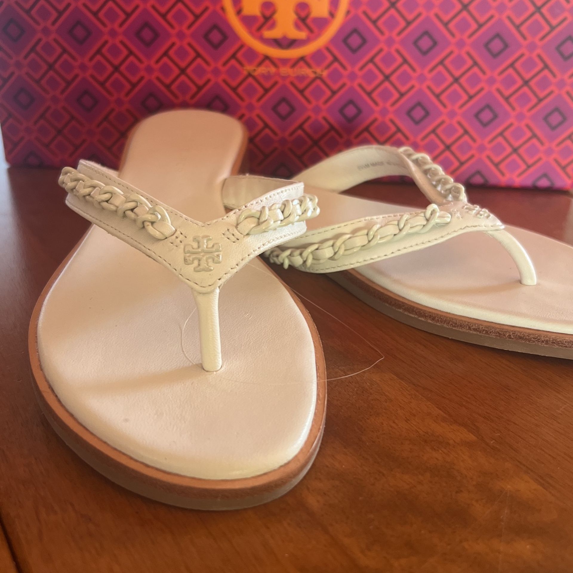 Tory Burch Everly Chain Thong Sandals White Size 5.5 for Sale in La ...