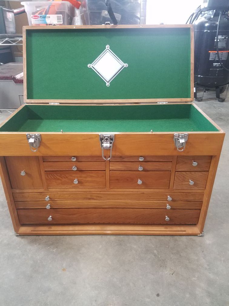 Falconer 12 Drawer tool chest. Used for a knife collection only. for ...