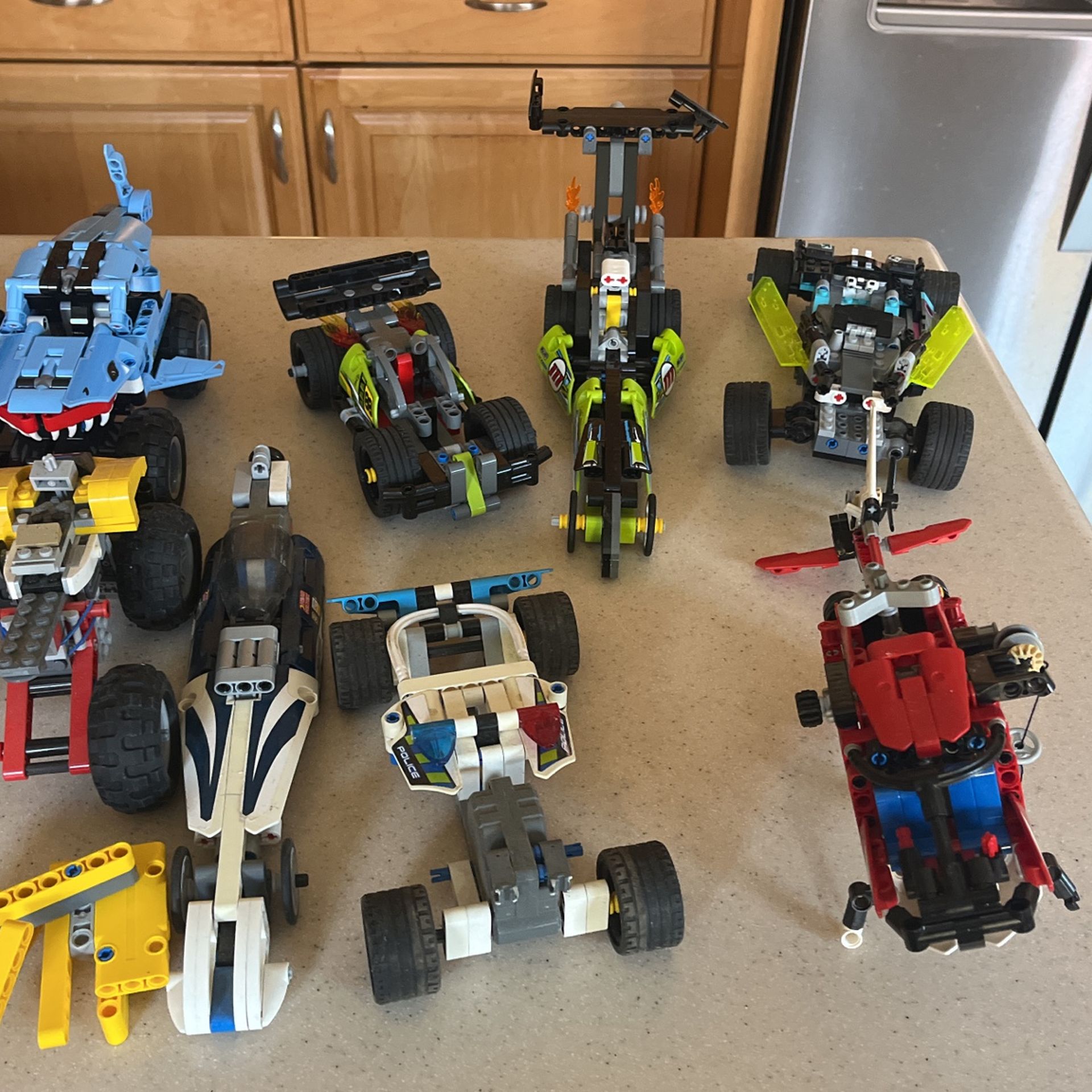Lego Technic Bulk 10 Pounds for Sale in Huntington Beach, CA - OfferUp