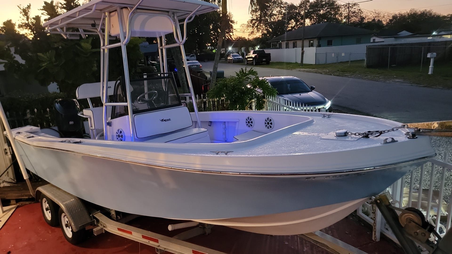 BOTE MAKO 22.5 Ft MOTOR MERCURY 150hp for Sale in Miami, FL - OfferUp