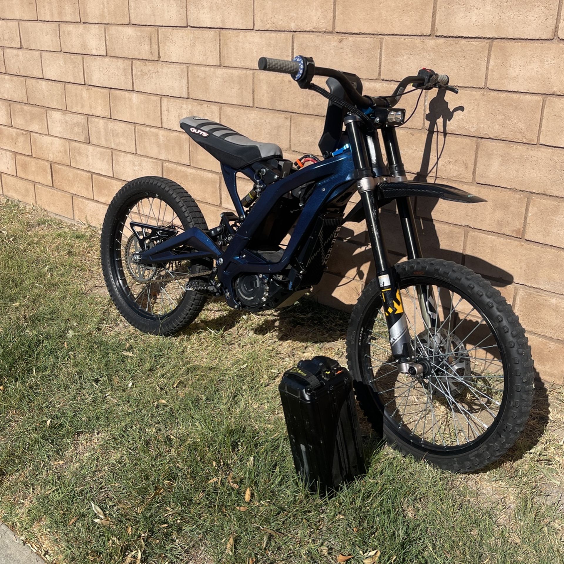 2022 Surron Light Bee X Powder Coated(TRADES ONLY)) for Sale in Chino ...