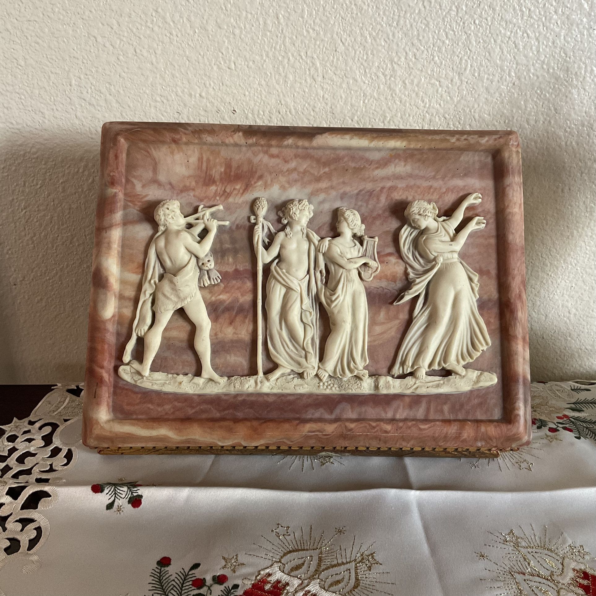 Incolay Stone Large Vintage Jewelry Box for Sale in Artesia, CA - OfferUp