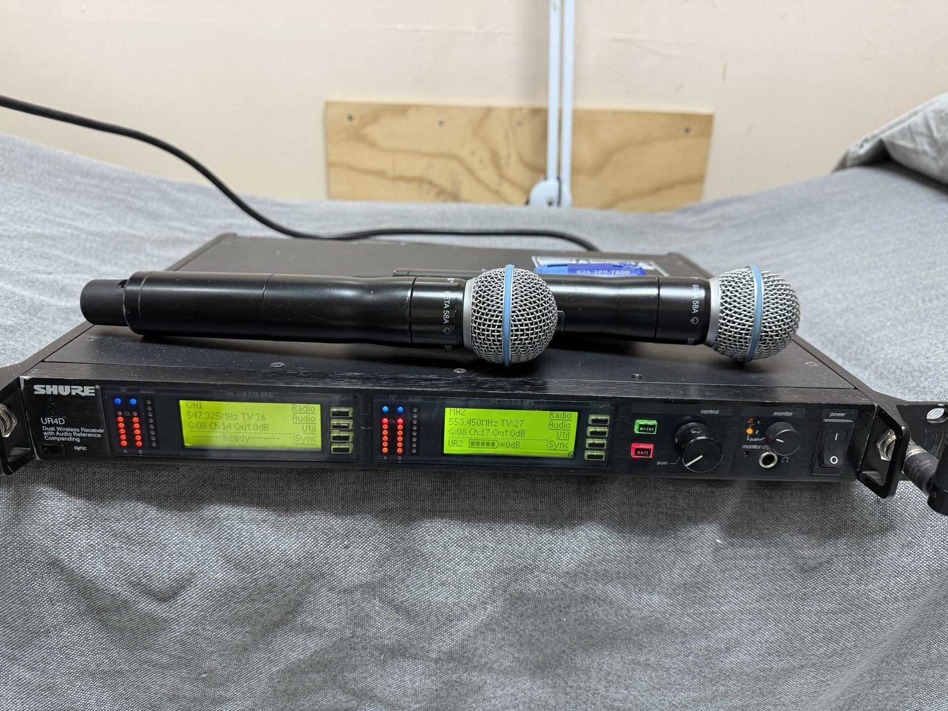 Shure Ur4d Wireless Microphone for Sale in Irwindale, CA - OfferUp