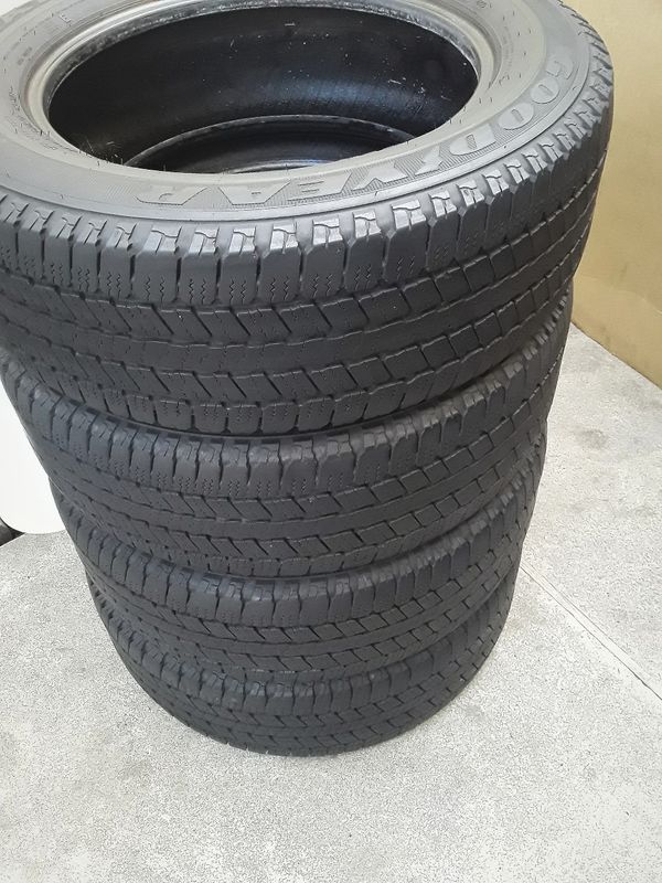 265/60 R20 - GOODYEAR WRANGLER SR-A tires for Sale in Renton, WA - OfferUp