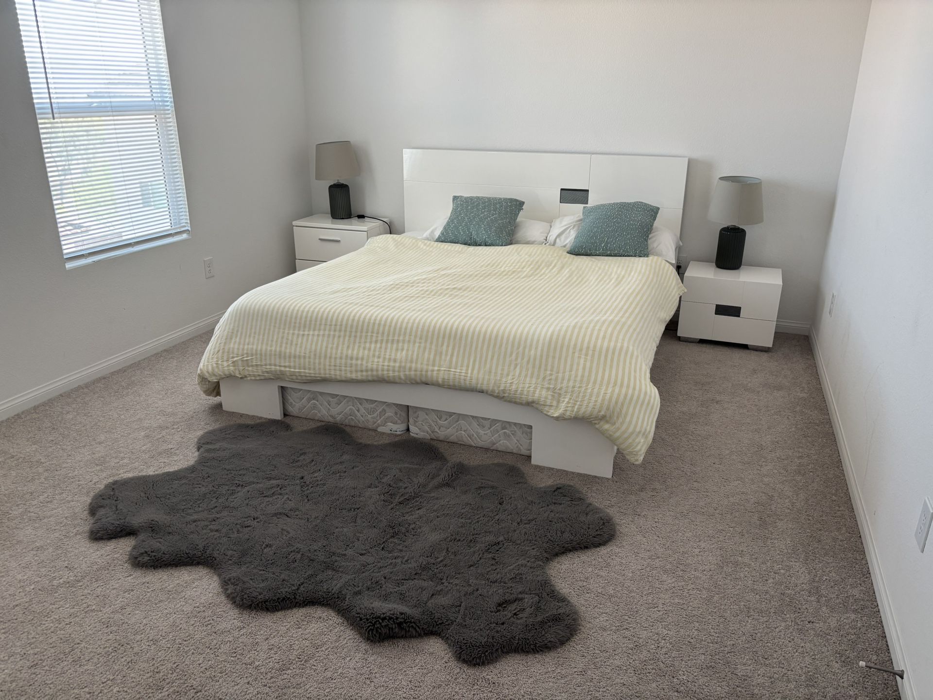 Perfect and beautiful King bed set with Mettress for Sale in Las Vegas ...