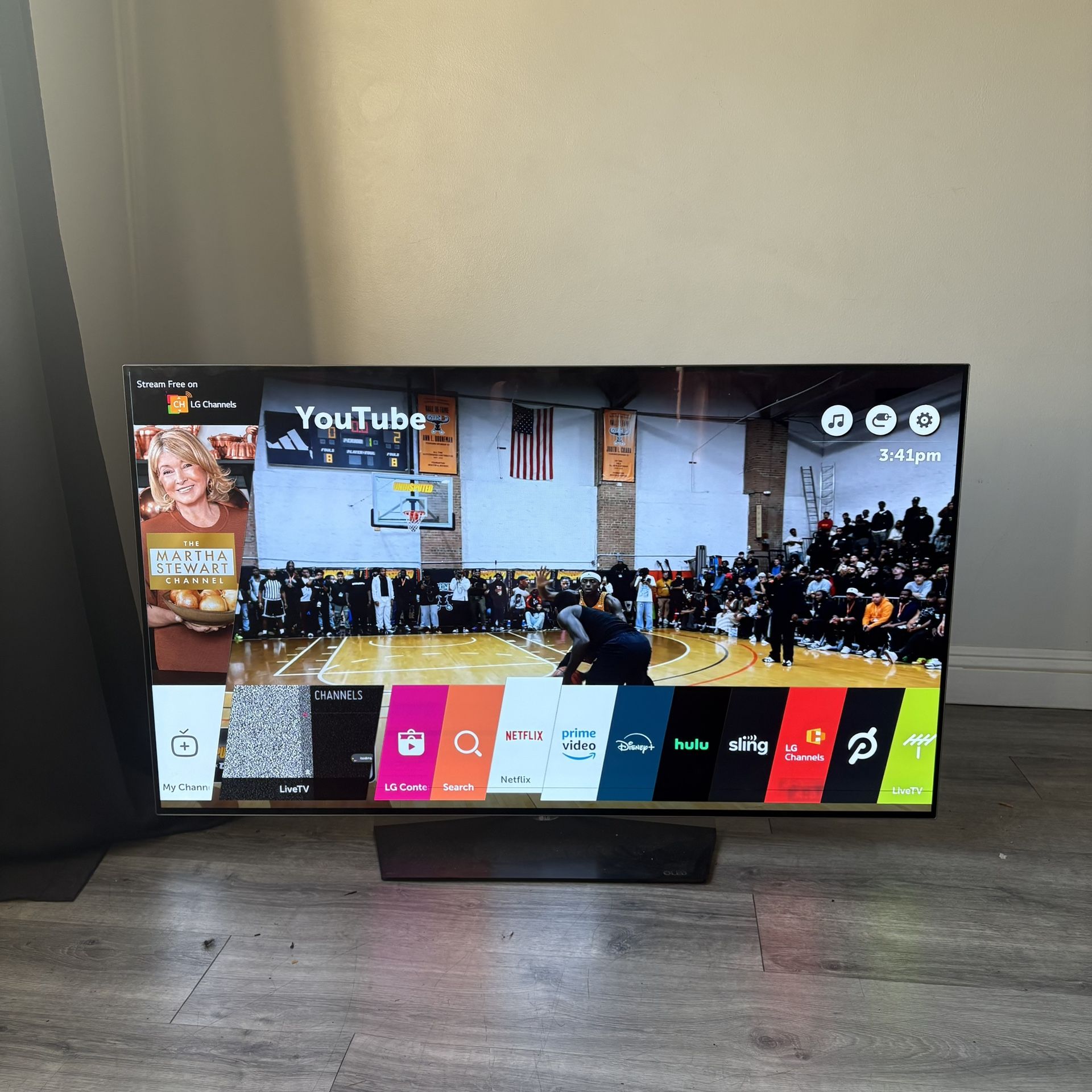 55-inch LG OLED Smart TV Has Burn IN for Sale in Los Angeles, CA - OfferUp