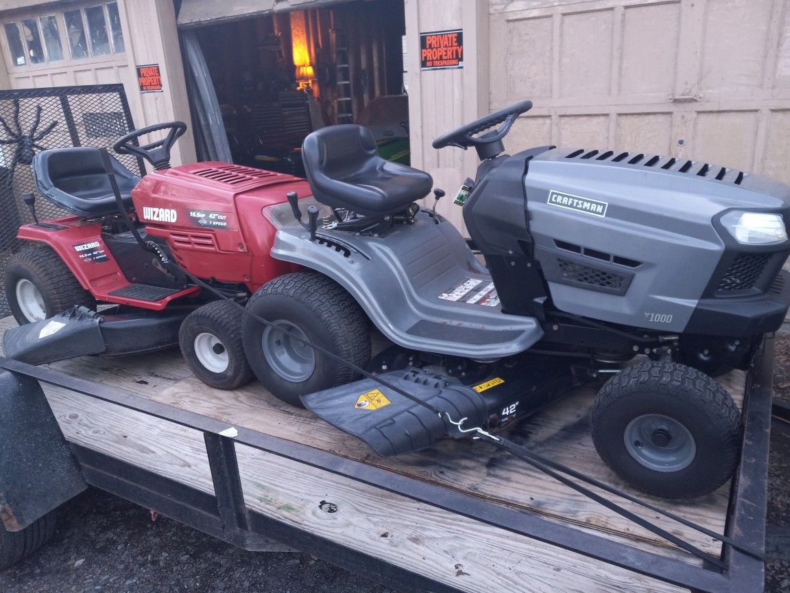 Selling 2 CRAFTSMAN RIDING MOWERS BOTH RUN CUT PERFECTLY SELLING AS A ...