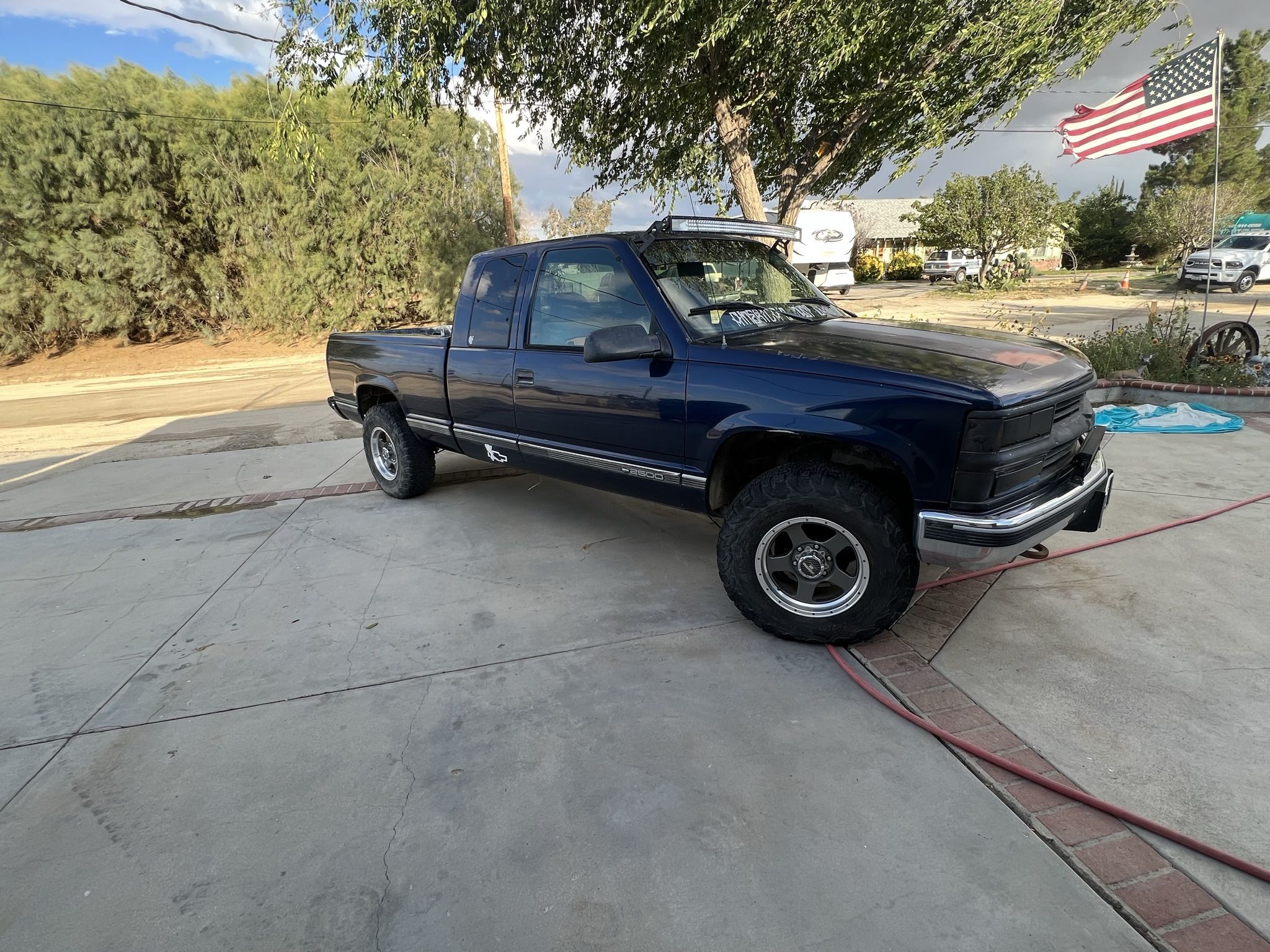 1995 Chevrolet 2500 for Sale in Juniper Hills, CA - OfferUp