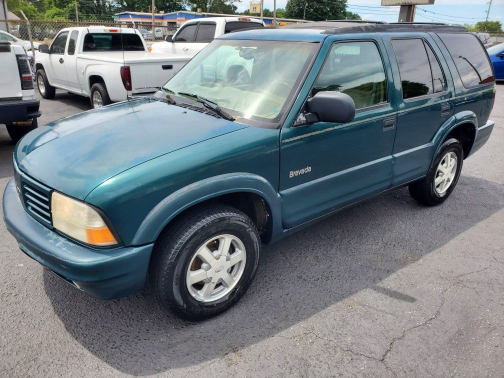 1997 Oldsmobile Bravada for Sale in Greenville, SC - OfferUp