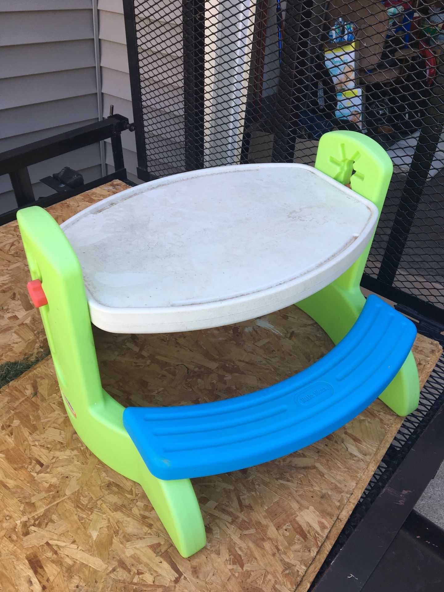 Little Tikes Picnic Table Makeover