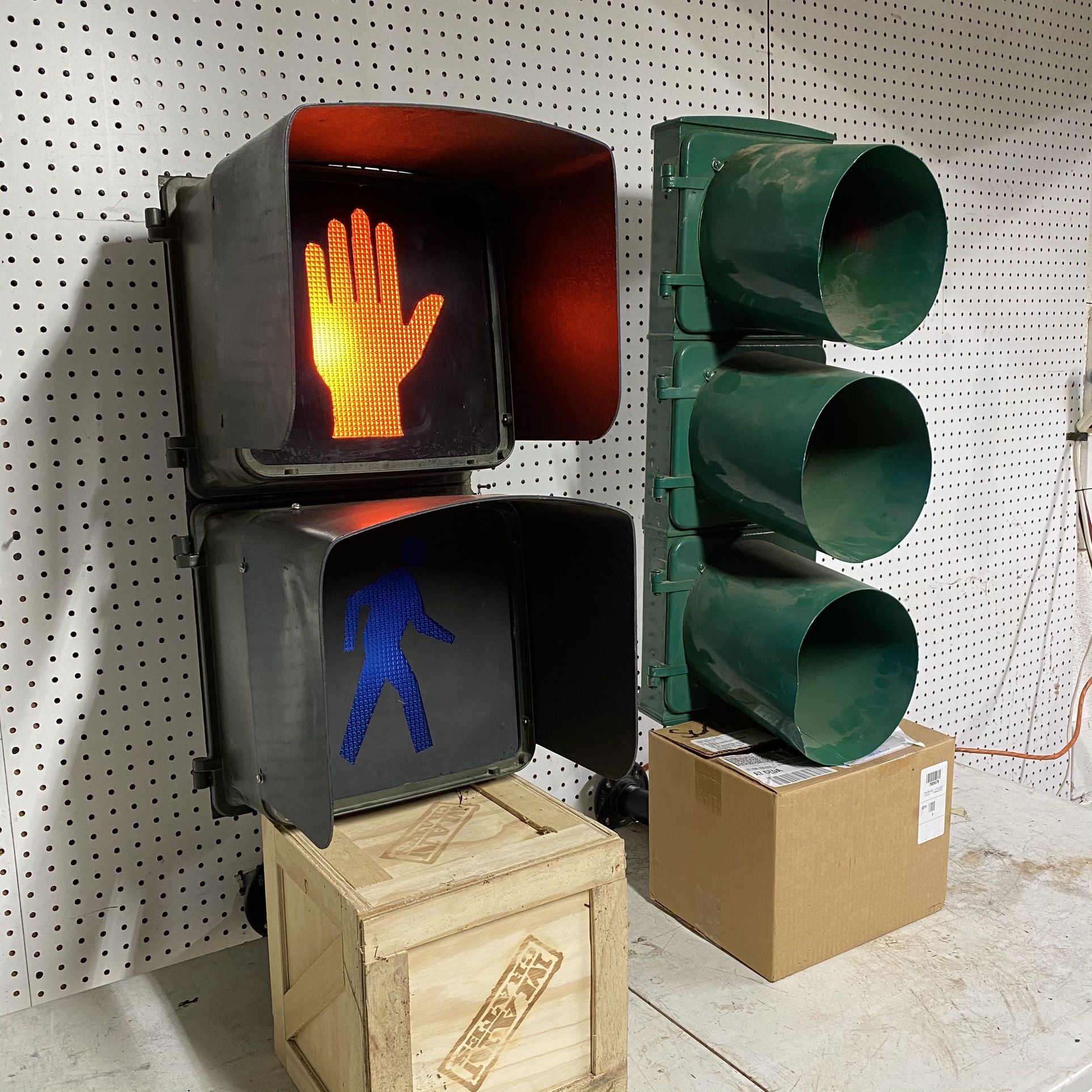 Working Traffic Light & Cross Walk Signal for Sale in Huntington Beach ...