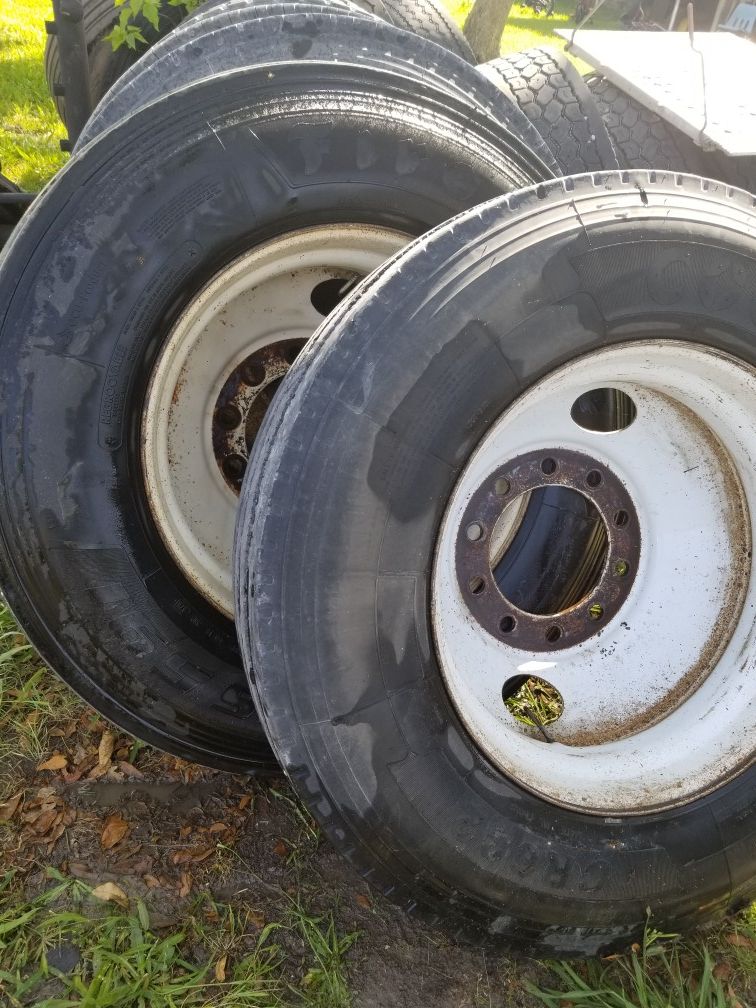 Tractor Trailer 18 wheeler Tires 24.5 Regular & Rims for Sale in ...