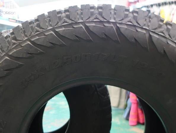 Kumho Road Venture AT52 All Terrain LT35X12.50R17 121/118R E Tire for Sale in Mesa, AZ - OfferUp