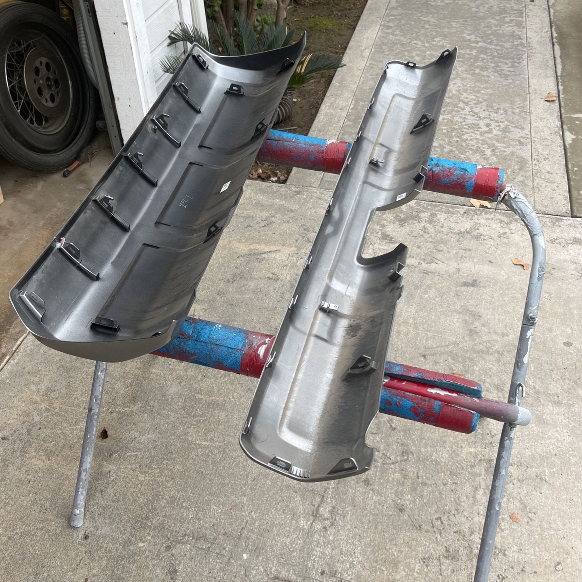 5TH GEN 4RUNNER FRT&REAR VALANCE for Sale in Tulare, CA - OfferUp