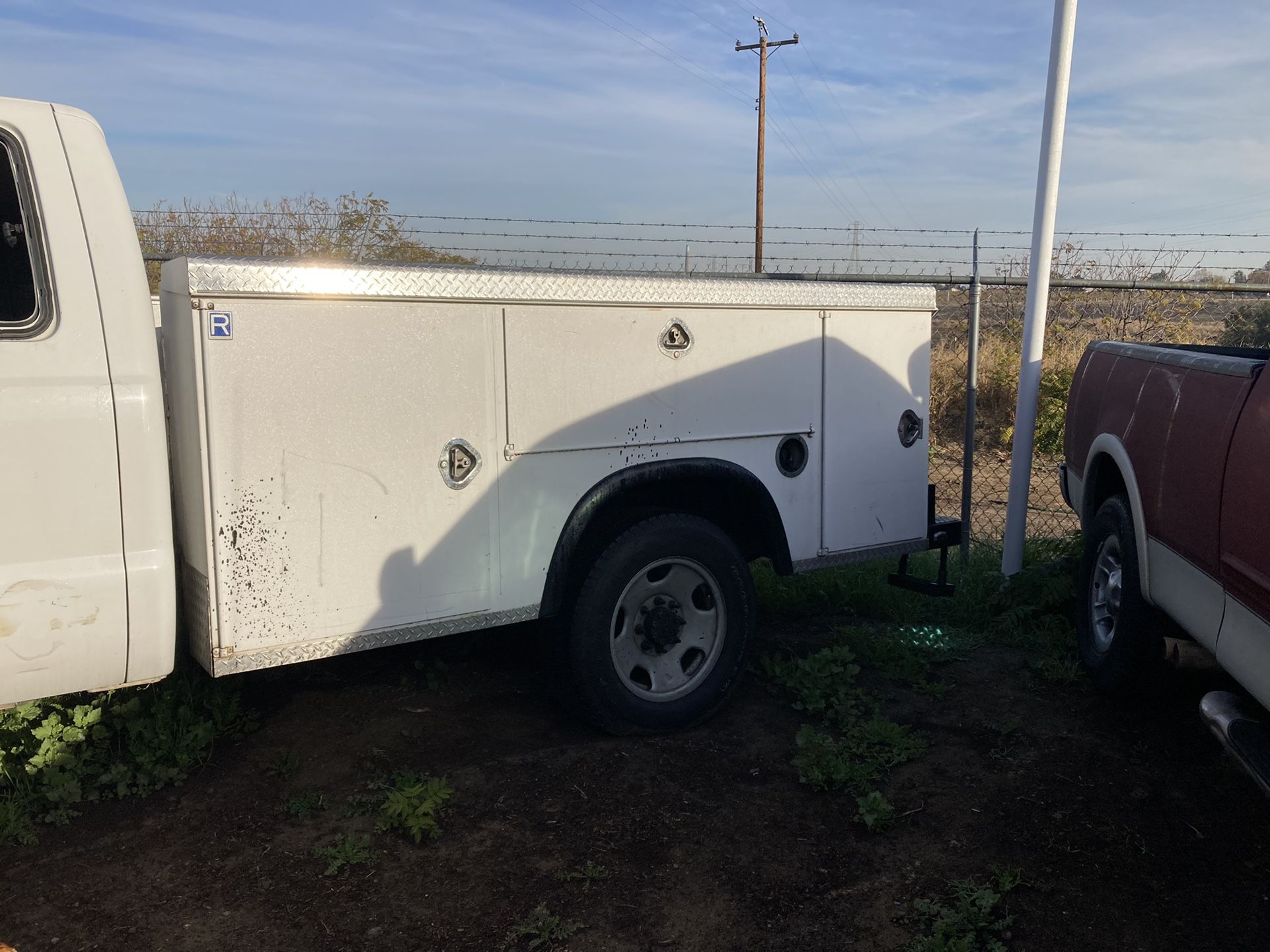 F350 8 Foot Bed With Work Boxes And Tommy Gate for Sale in Antioch, CA ...