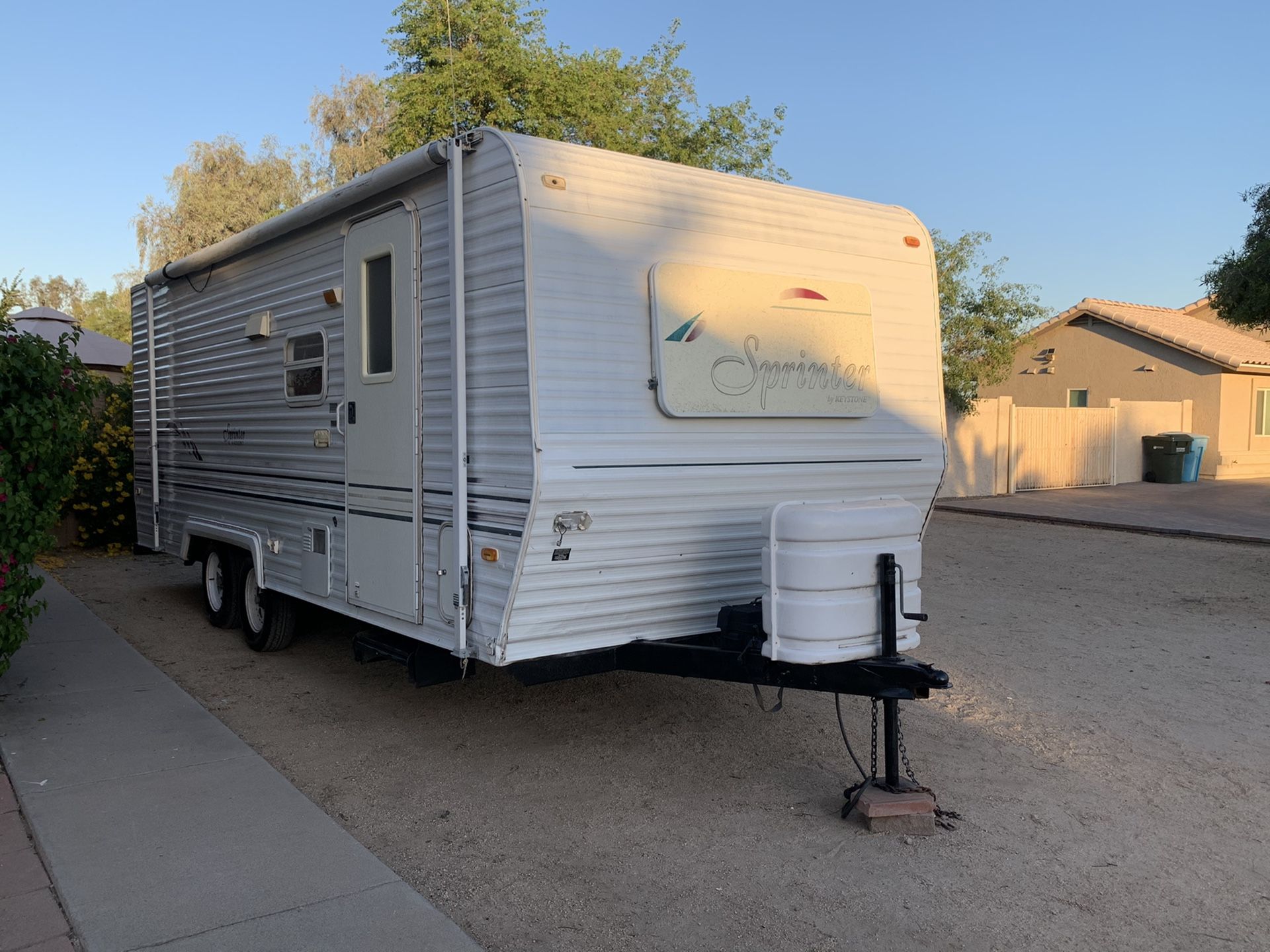 1999 keystone sprinter 22.ft rv for Sale in Phoenix, AZ - OfferUp