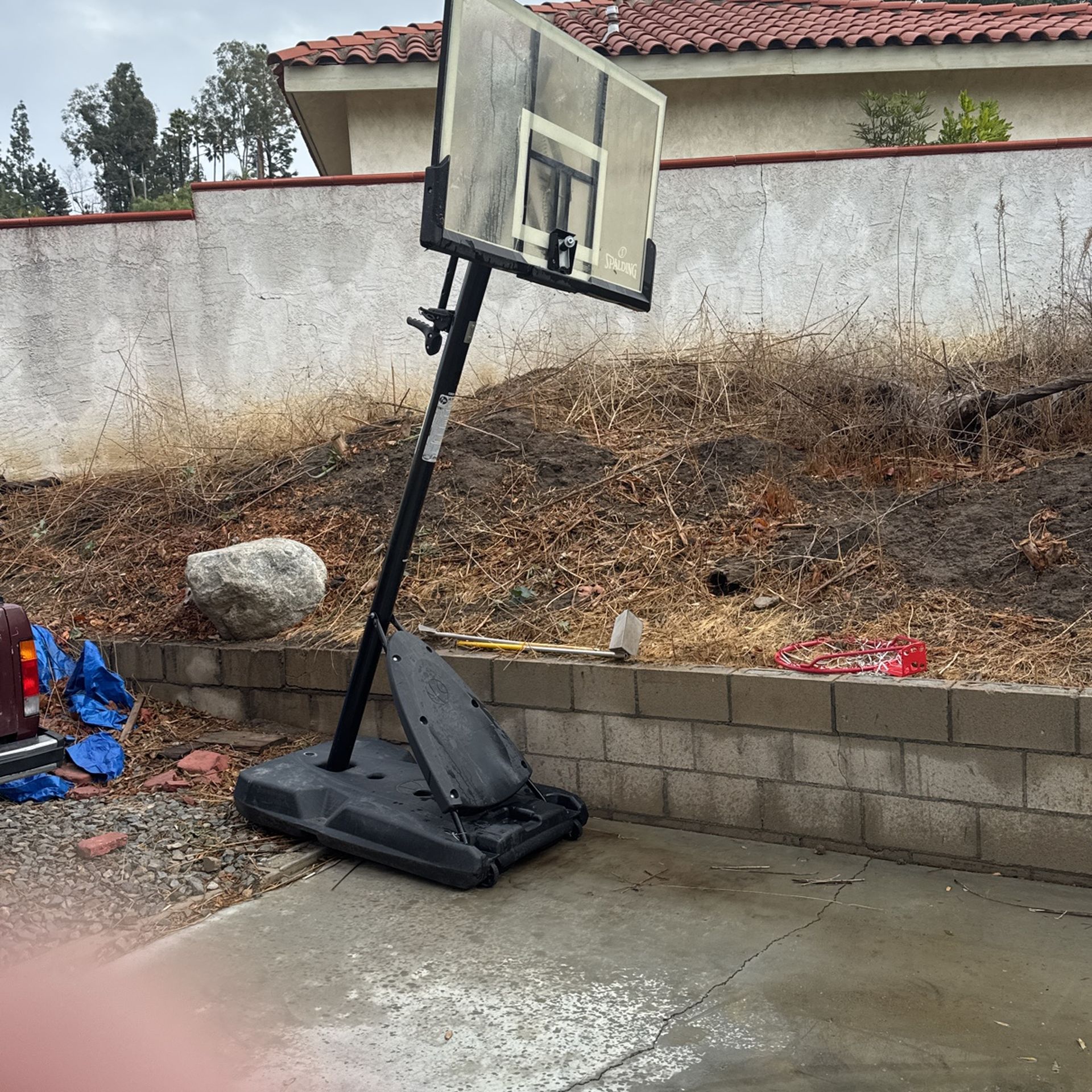 Free Basketball Hoop for Sale in Anaheim, CA - OfferUp
