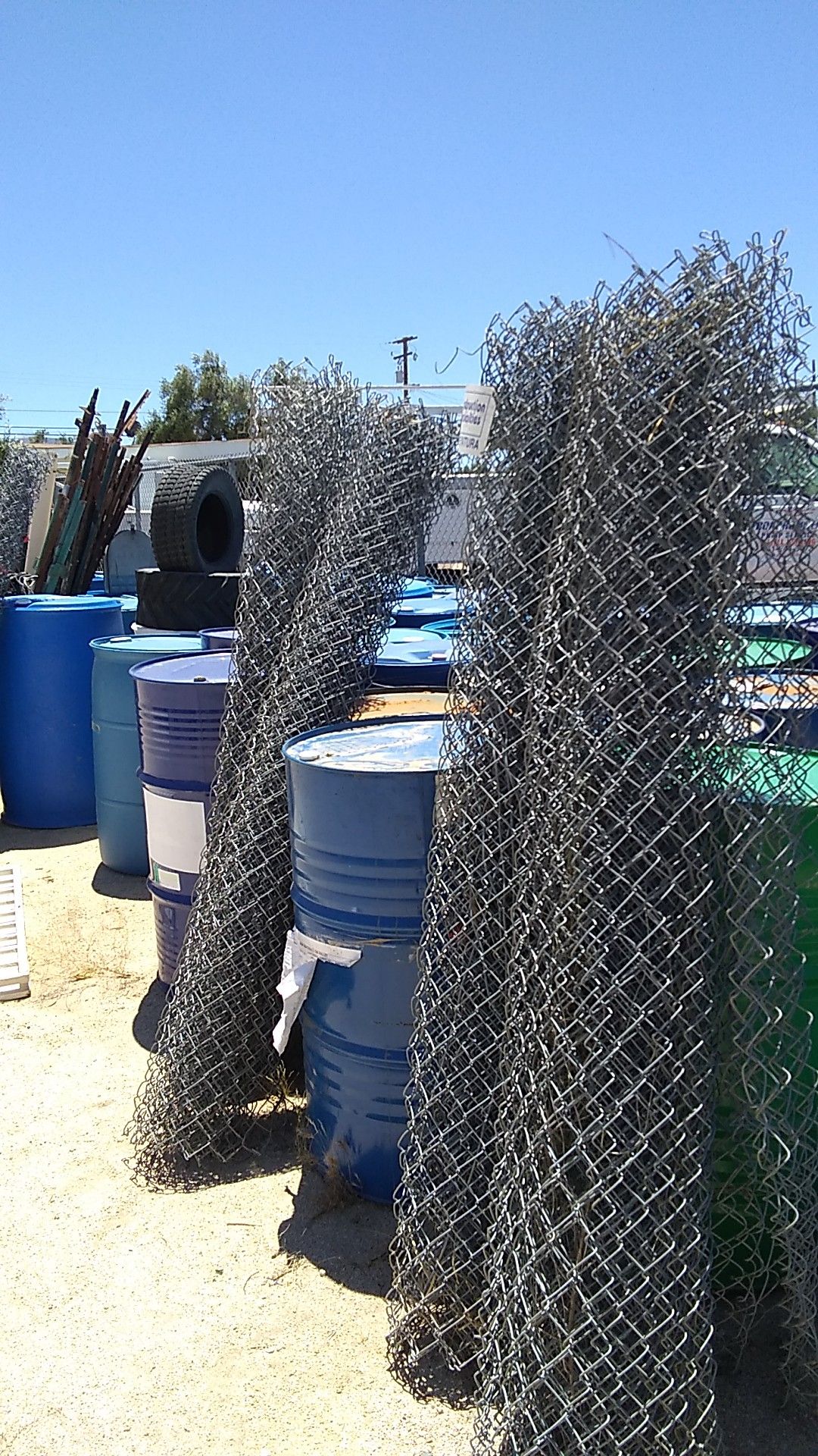 6 feet Chain link fence water tanks for Sale in Pearblossom, CA - OfferUp