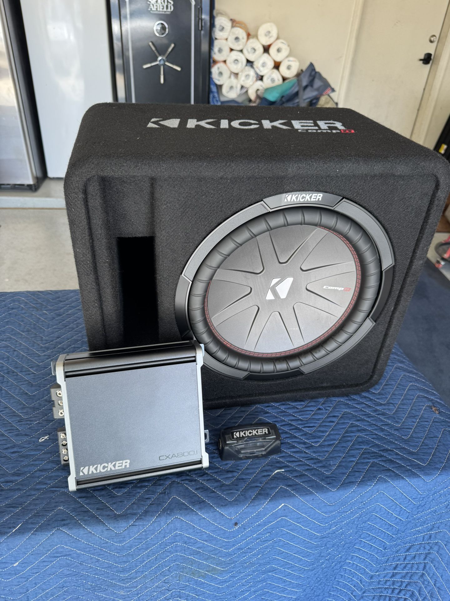 Kicker CompR 12-Inch Enclosed Subwoofer with Kicker CXA800.1 Amplifier ...