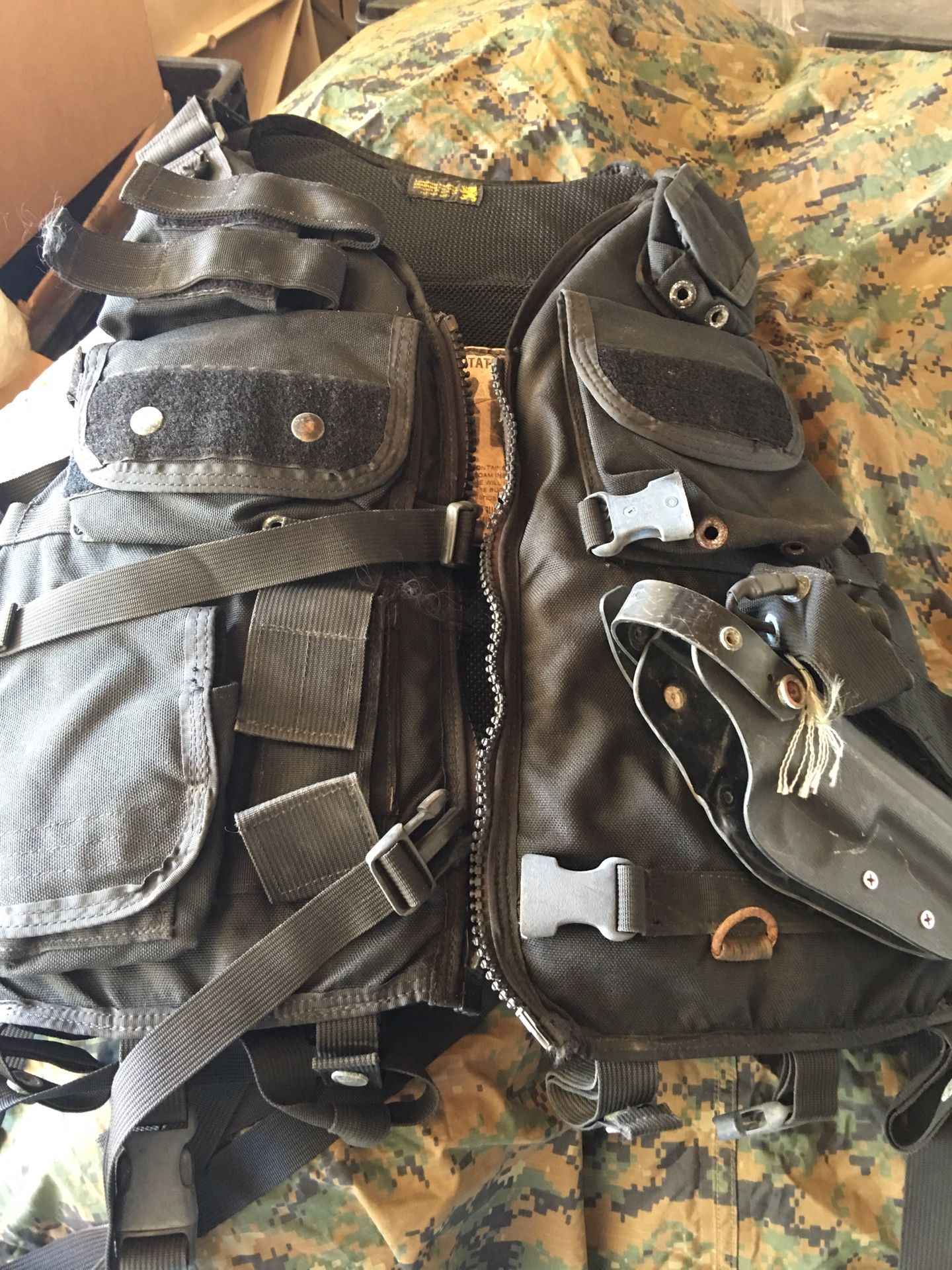 London Bridge Tactical Flotation Vest LBT 1620G-R (RH) SEAL PFD Right Holster for Sale in Vista ...