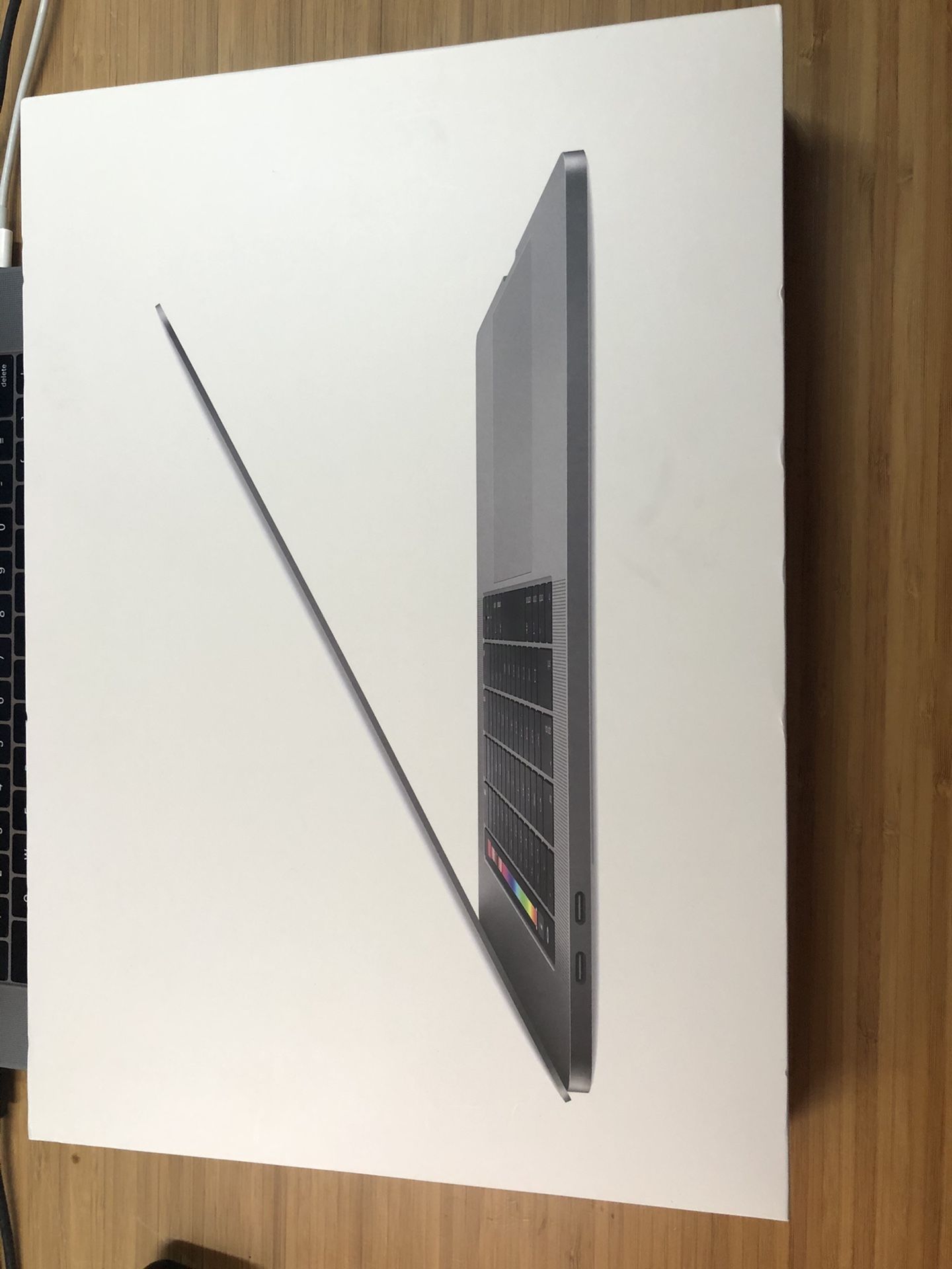 MacBook Pro (15-inch) A1990 Retina Touchbar - Space Gray - EMPTY BOX ...