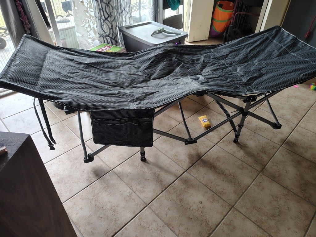 Pop Up Cots For Camping for Sale in San Antonio, TX - OfferUp